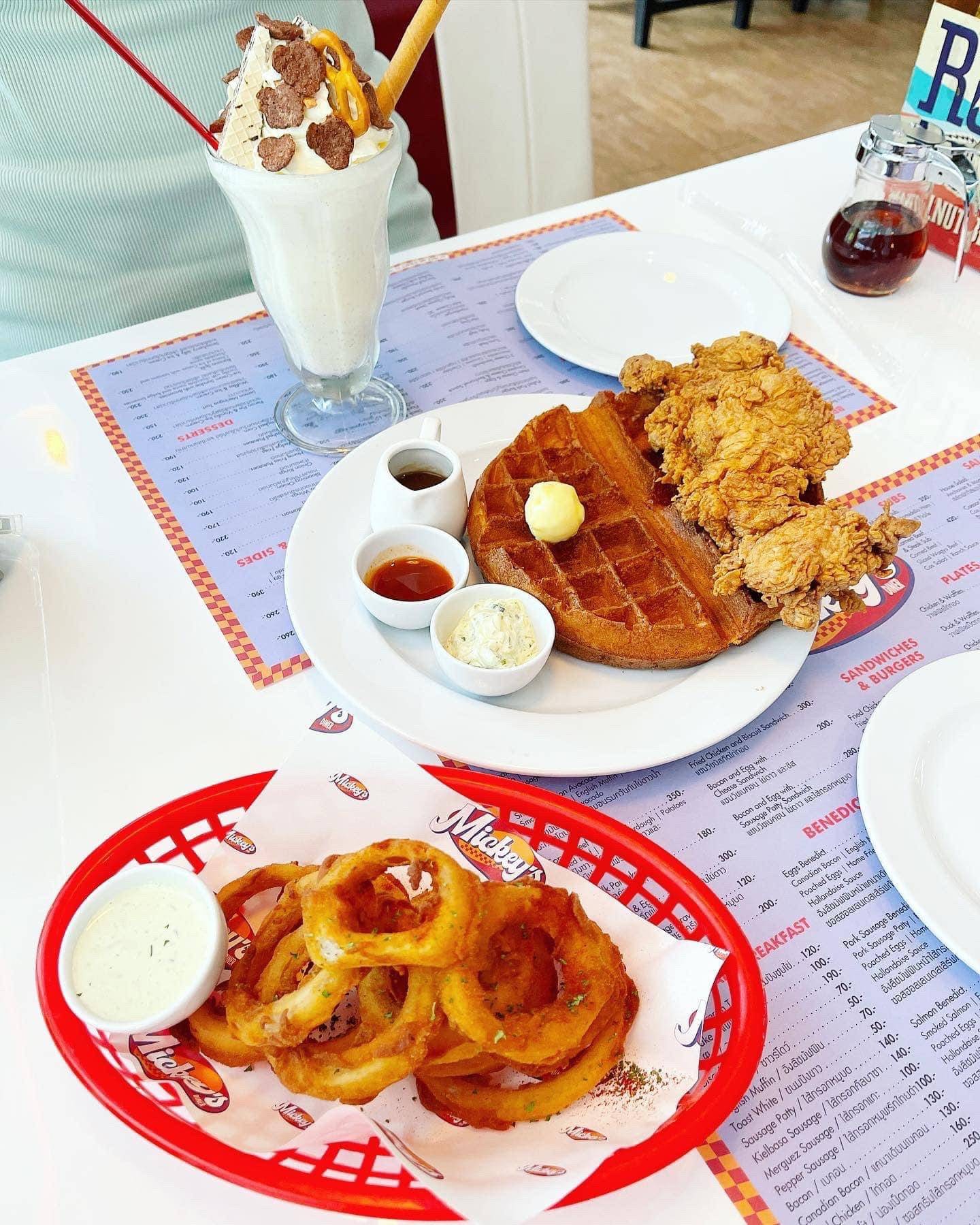 รูป Mickey's Diner BKK