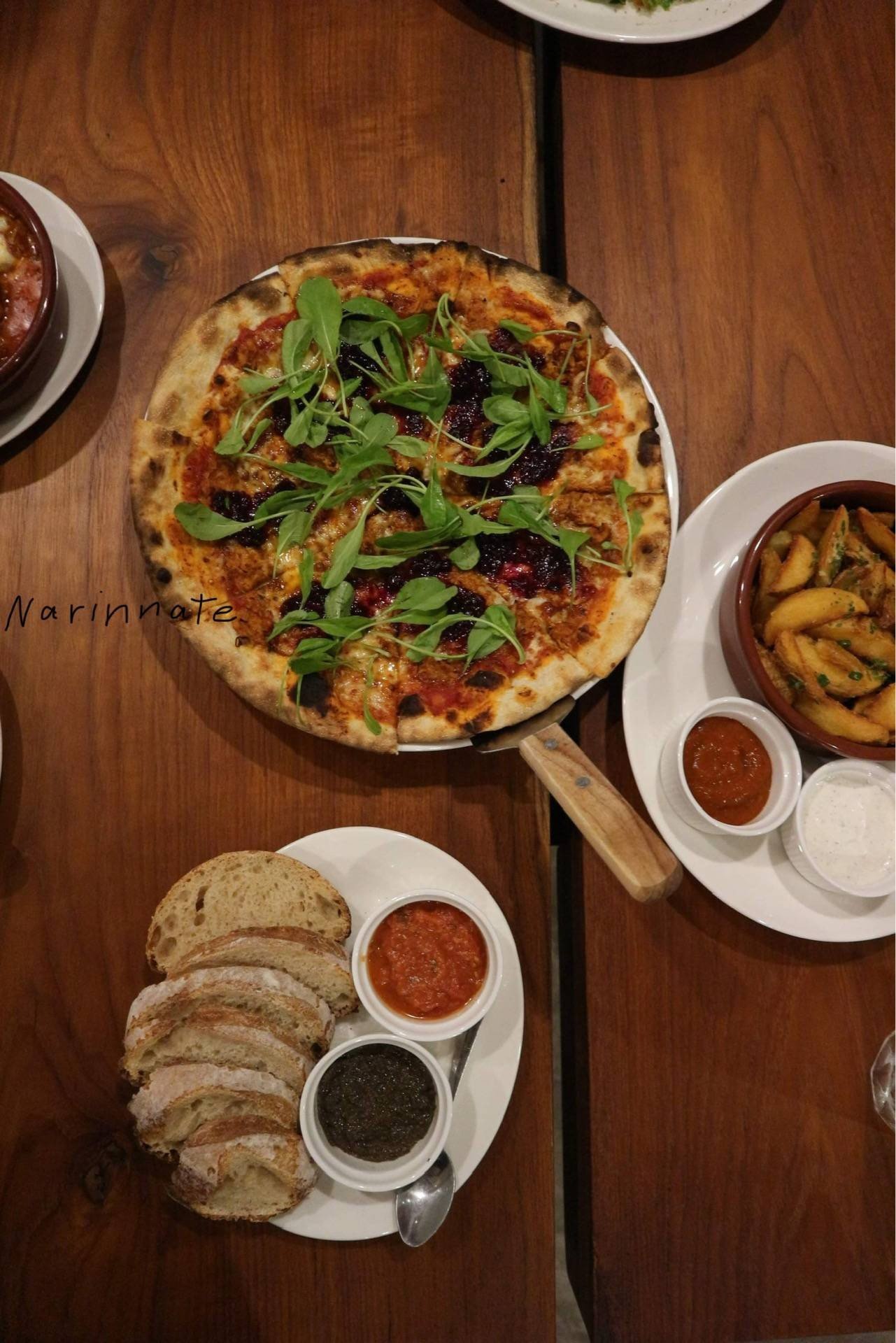 รูป Amataros sourdough pizza