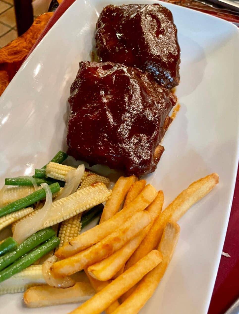 รูป Neil's Tavern Restaurant ร่วมฤดี - Wongnai