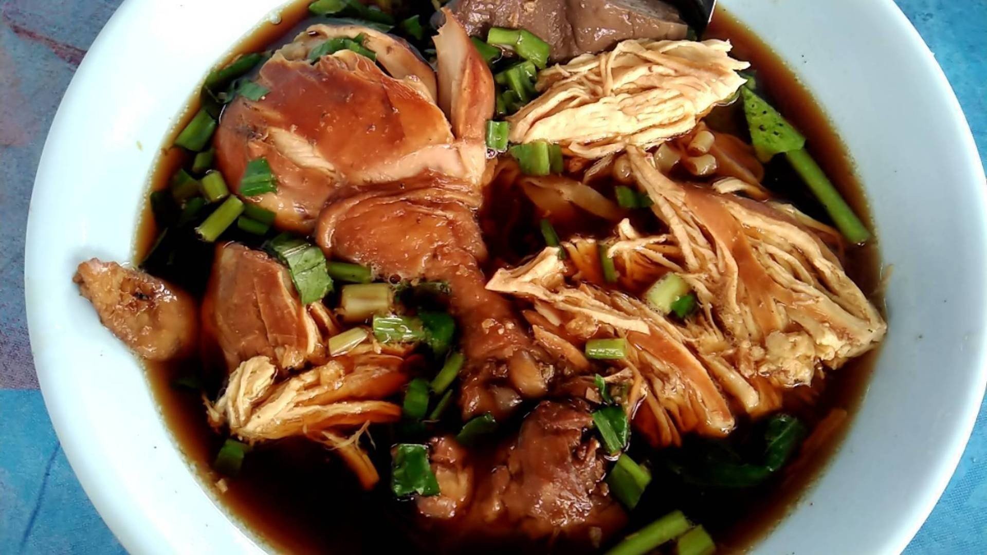 ก๋วยเตี๋ยวไก่ตุ๋น ไก่มะระ เตี๋ยวนัว นิลุบล สั่งอาหารเดลิเวอรี