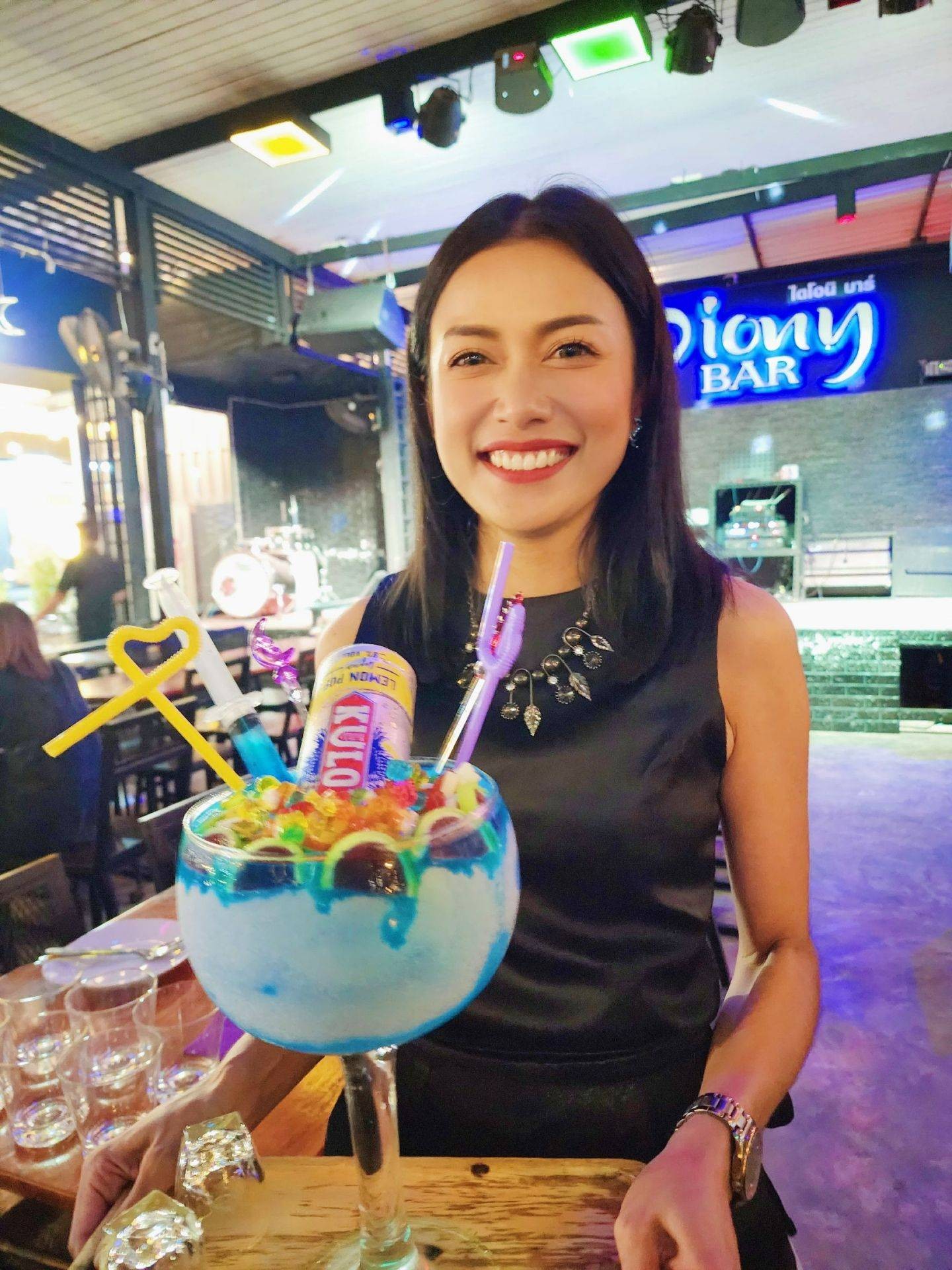 รูป Diony bar สมุทรสงคราม