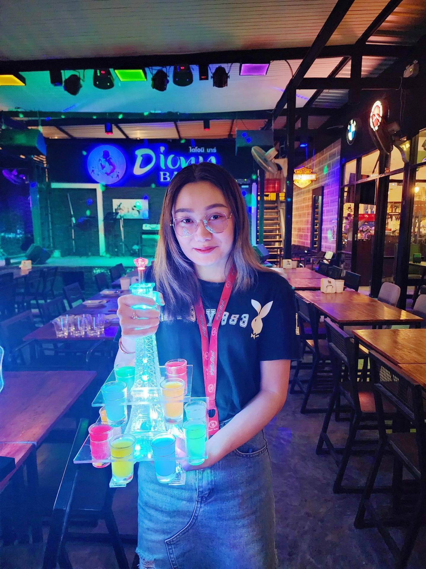 รูป Diony bar สมุทรสงคราม