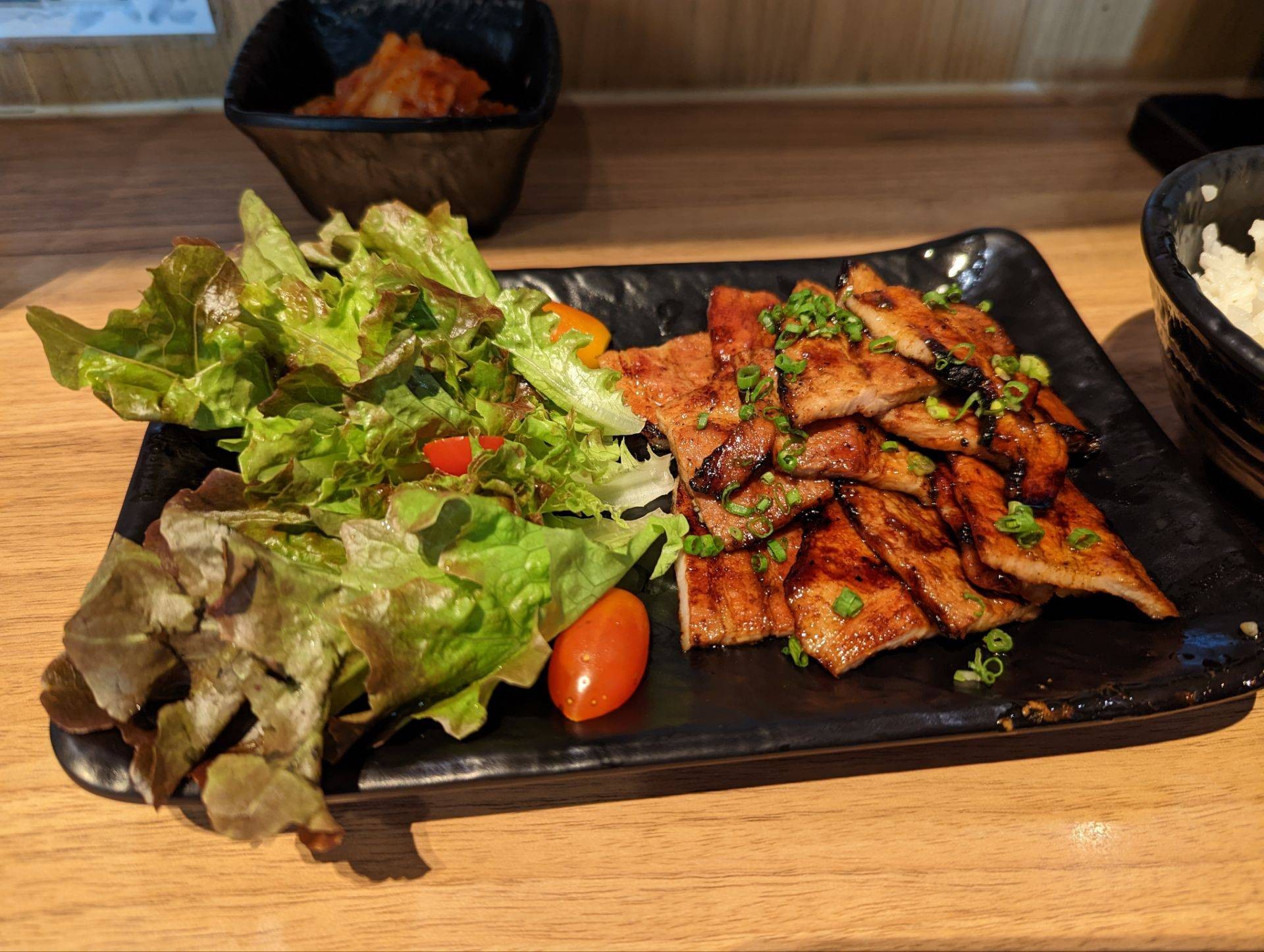 Set A หมูย่าง + ข้าว + กิมจิ ร้าน Ohachi Butadon (สาขาอารีย์) อารีย์ ...