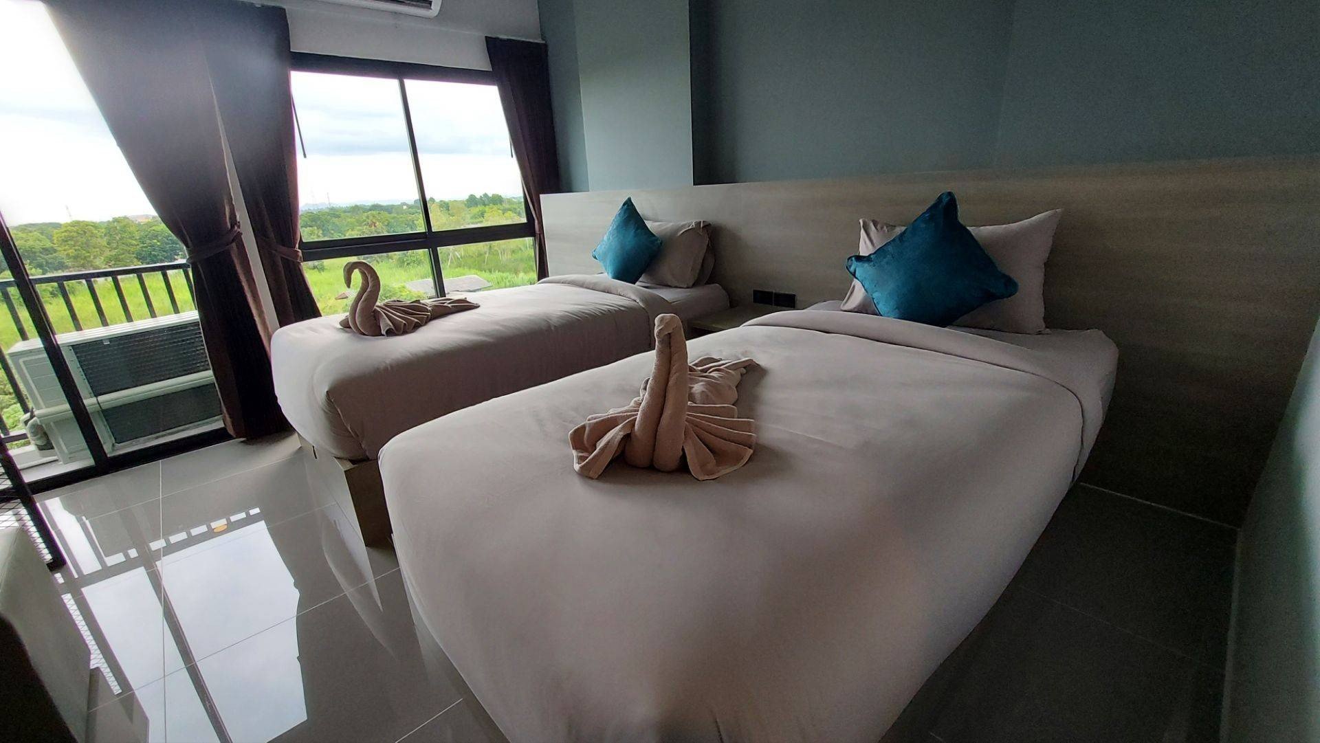 รูป The Resort Hotel @Photharam