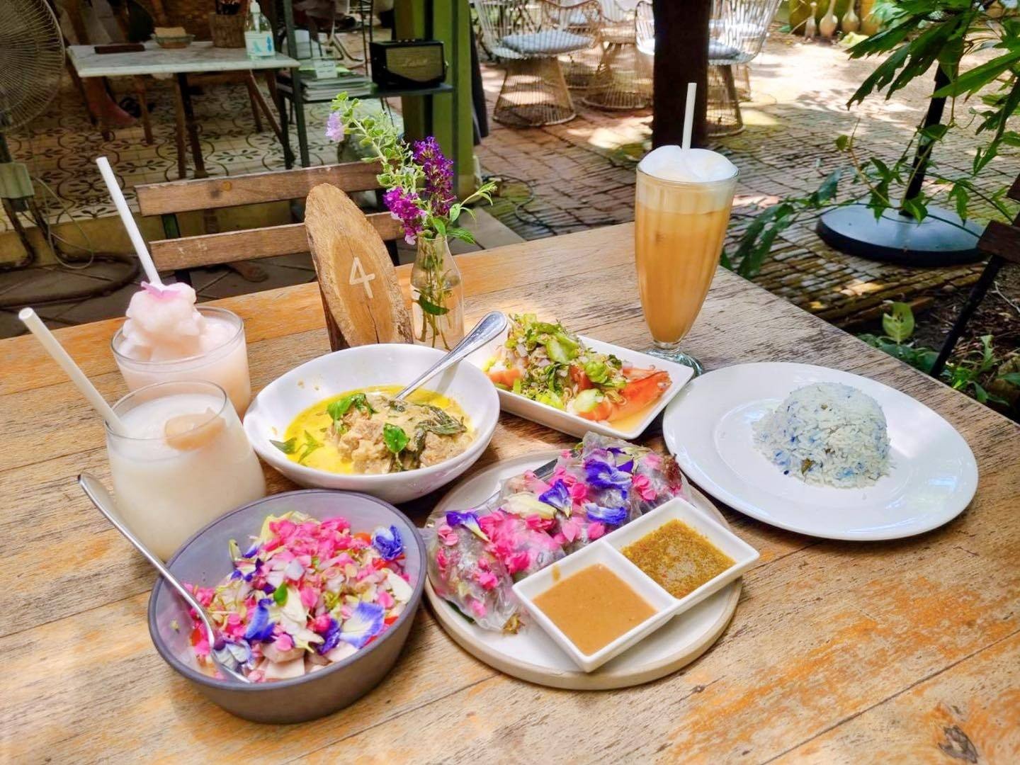 รีวิว Little Tree Garden - Little Tree Garden ของเก่าเล่าใหม่แบบคาเฟ่ใน ...