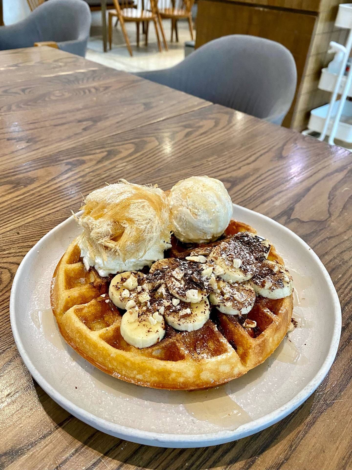 วาฟเฟิลช็อกโกแลตไอศกรีมสายไหม ร้าน Busaba Cafe & Meal 2 - Wongnai