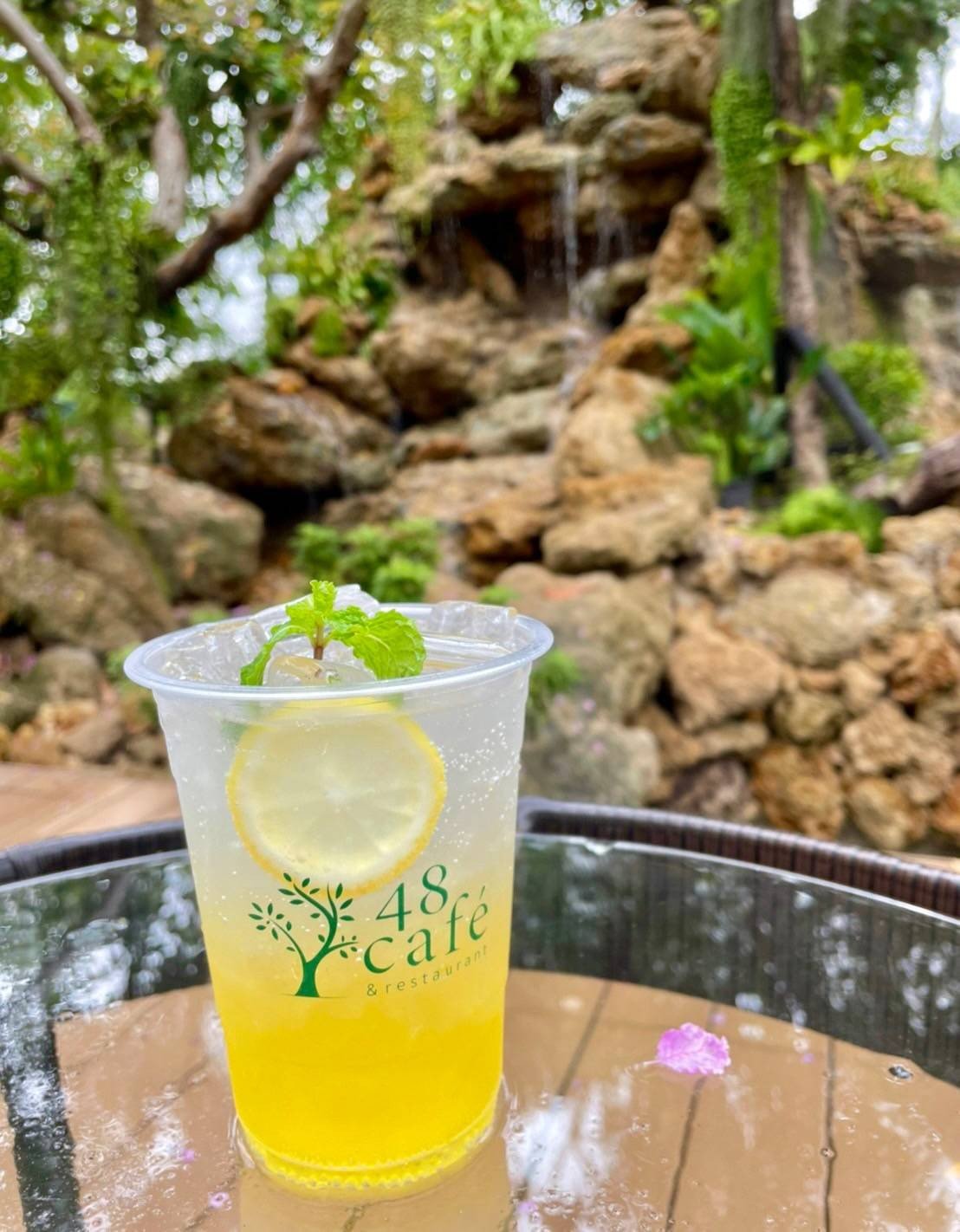 รูป 48 Café & Restaurant