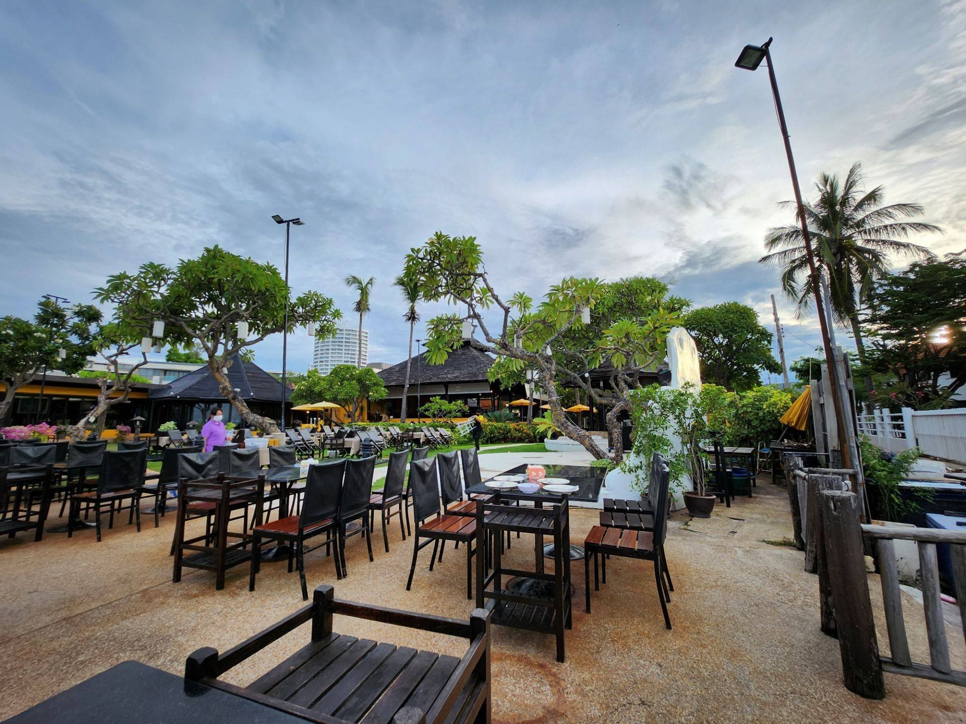 รูป สุภัทรา บาย เดอะ ซี - Wongnai