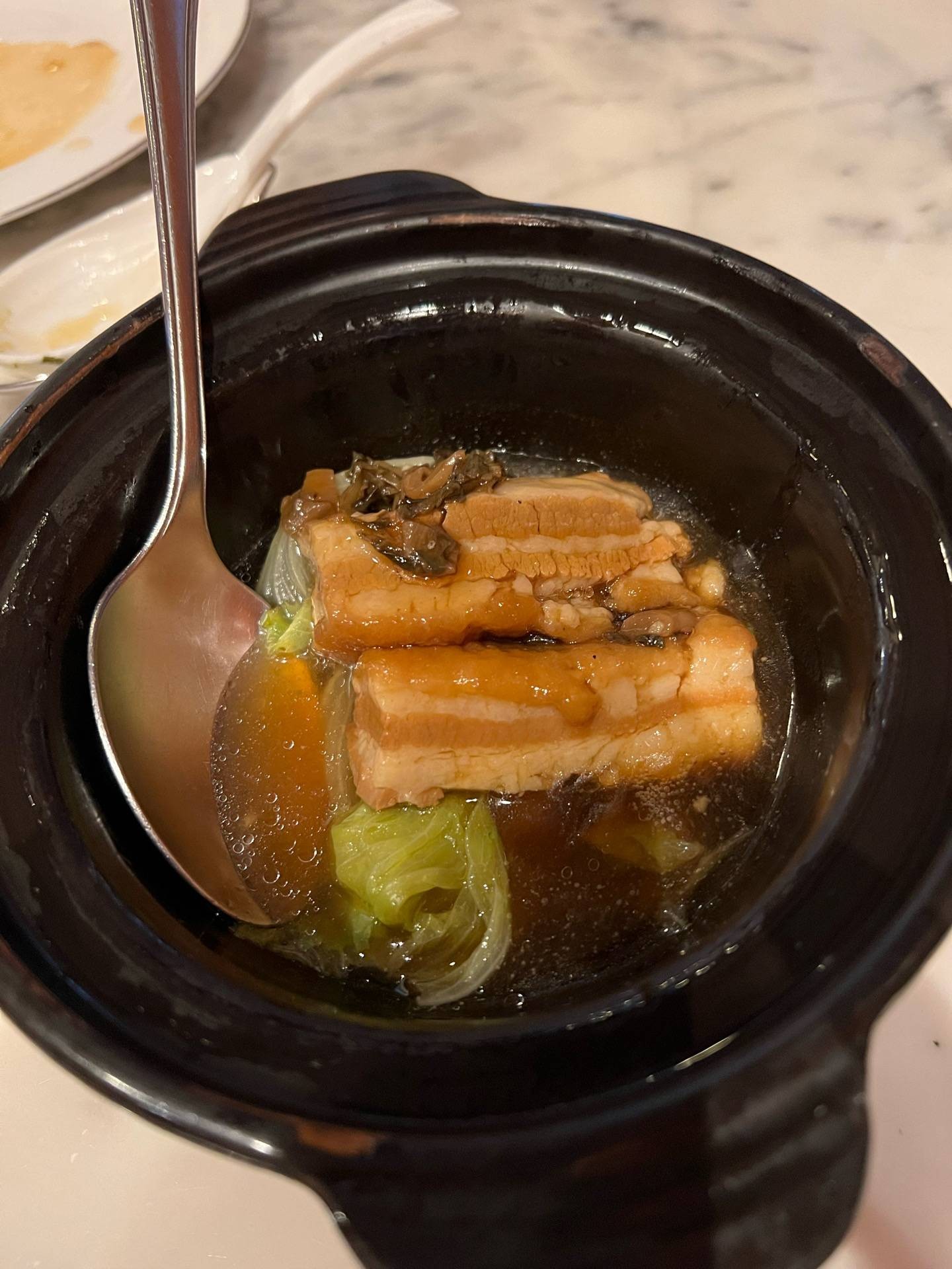 เคราหยก • ละลายในปาก ร้าน Loong Foong สวิสโฮเต็ล กรุงเทพฯ รัชดา - Wongnai