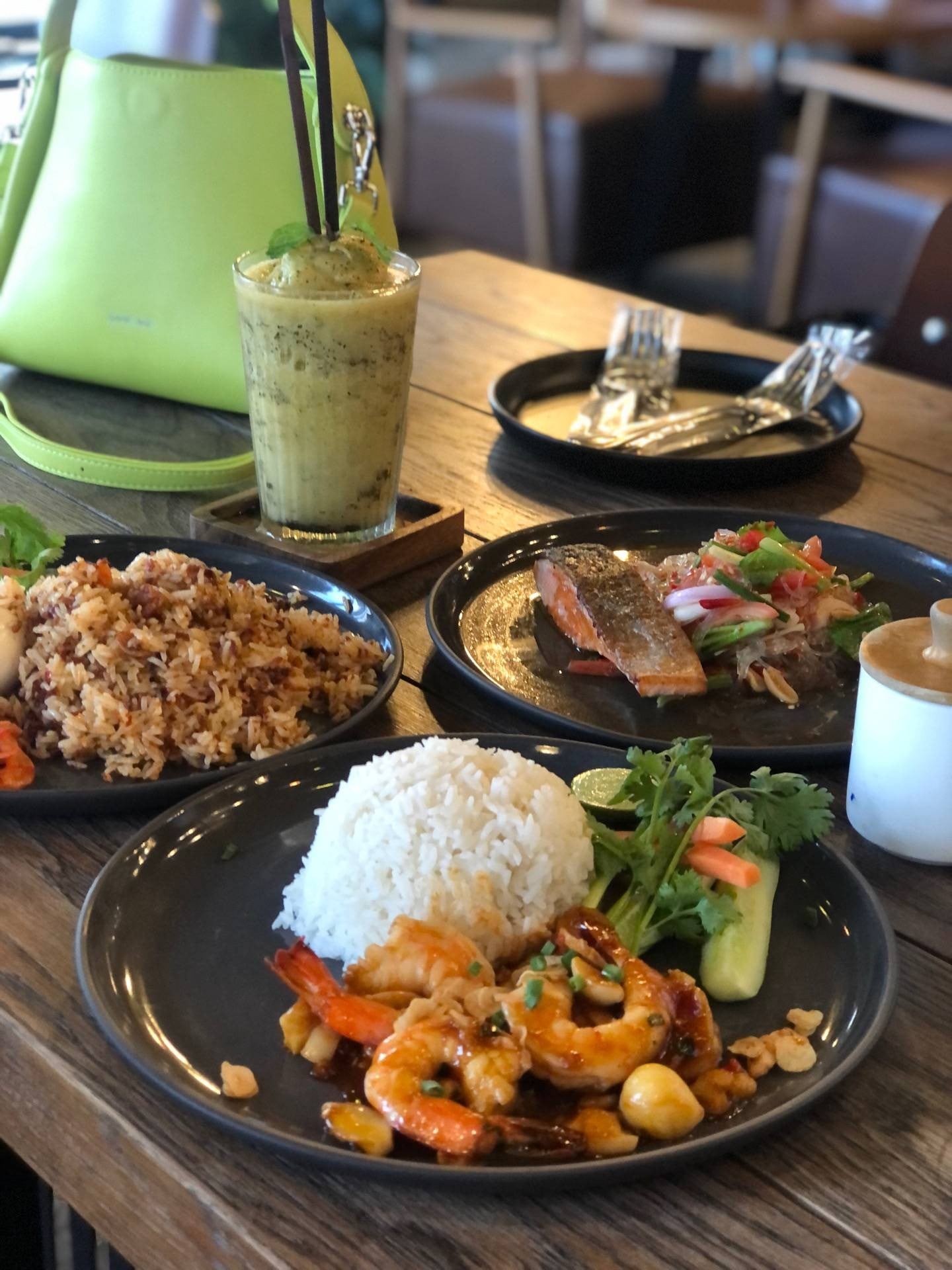 รีวิว Bike Terminal & Cafe' - อาหารรสชาติดี ร้านโล่ง ไม่แออัด