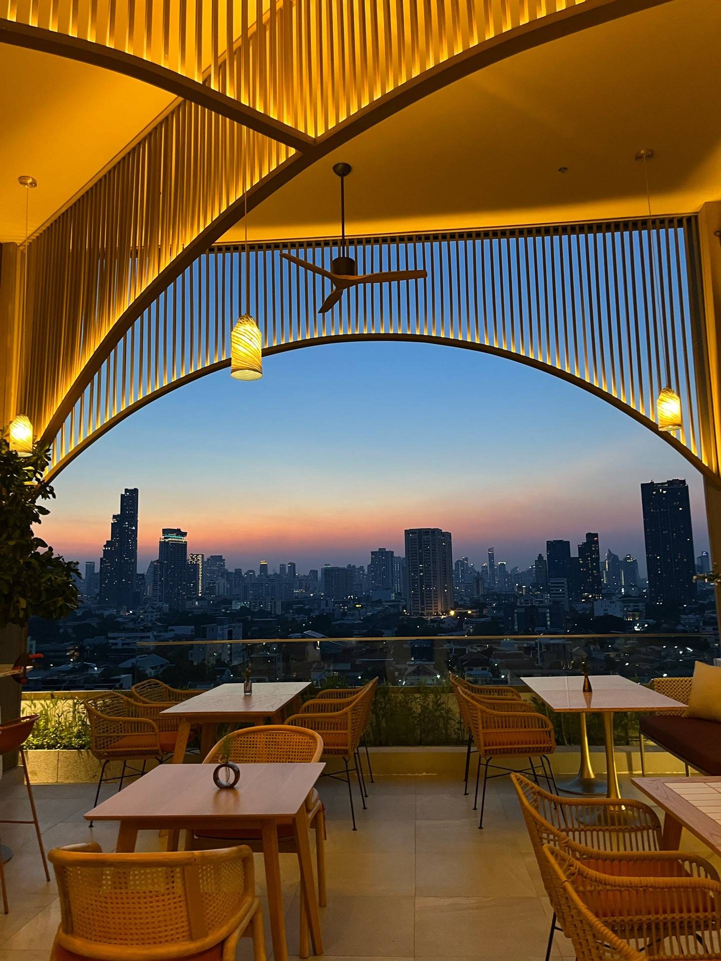 รีวิว Sol and Luna - ร้านโปรดร้านใหม่ วิวสวย บรรยากาศดี อาหารอร่อย💕 ...