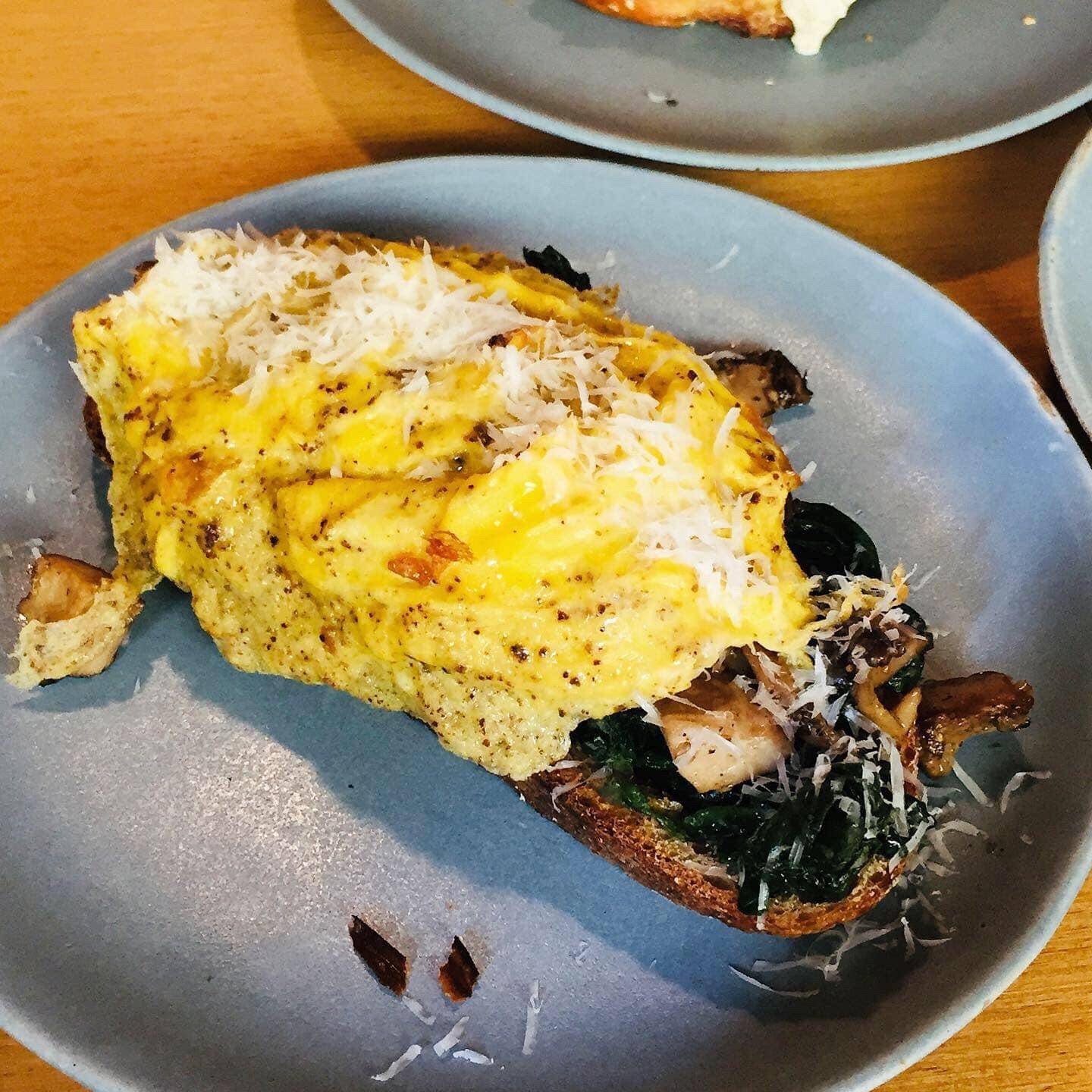 รูป Sarnies Bangkok Sarnies Bangkok - Wongnai