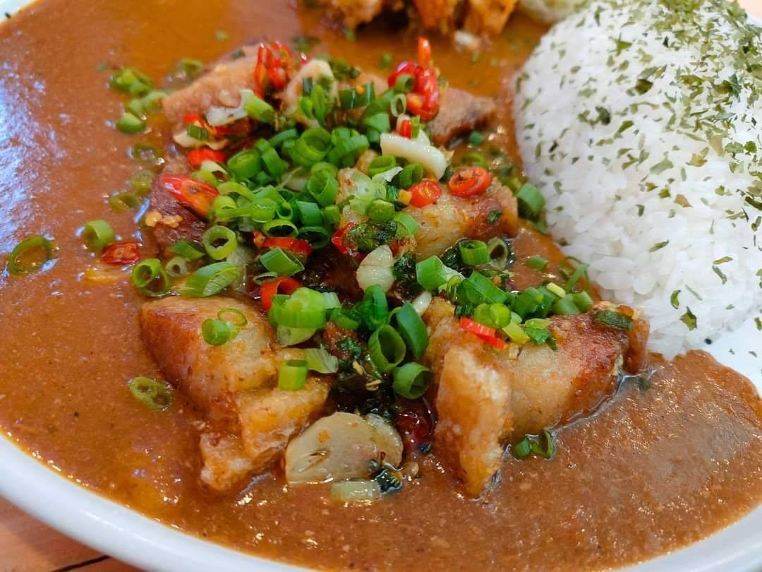 ข้าวแกงกะหรี่หมูกรอบ • หมูกรอบจริง แต่แอบอยากได้หมูเยอะกว่านี้ ร้าน Crazy Curry คลั่งแกงกะหรี่ ...