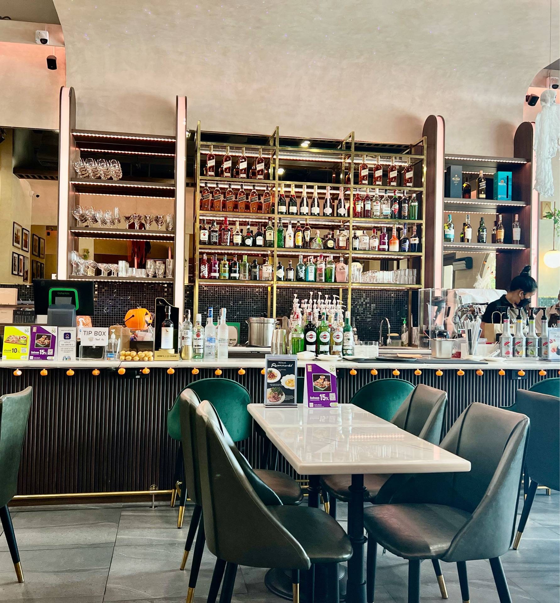 รูป The Weekend Cafe & Bar - Wongnai