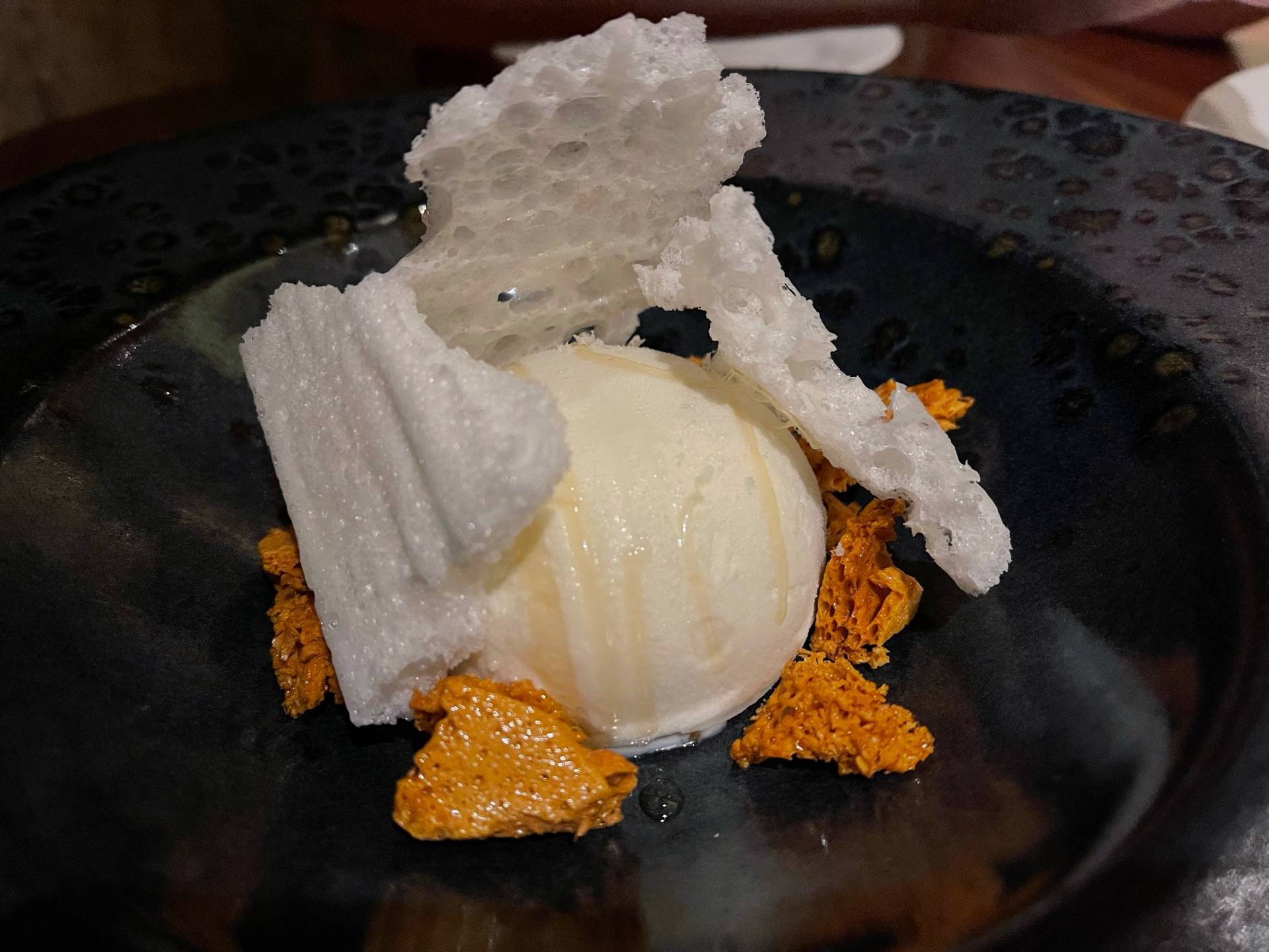 Milk ice cream with honey stuffing • must try dessert ร้าน Rossini's ...