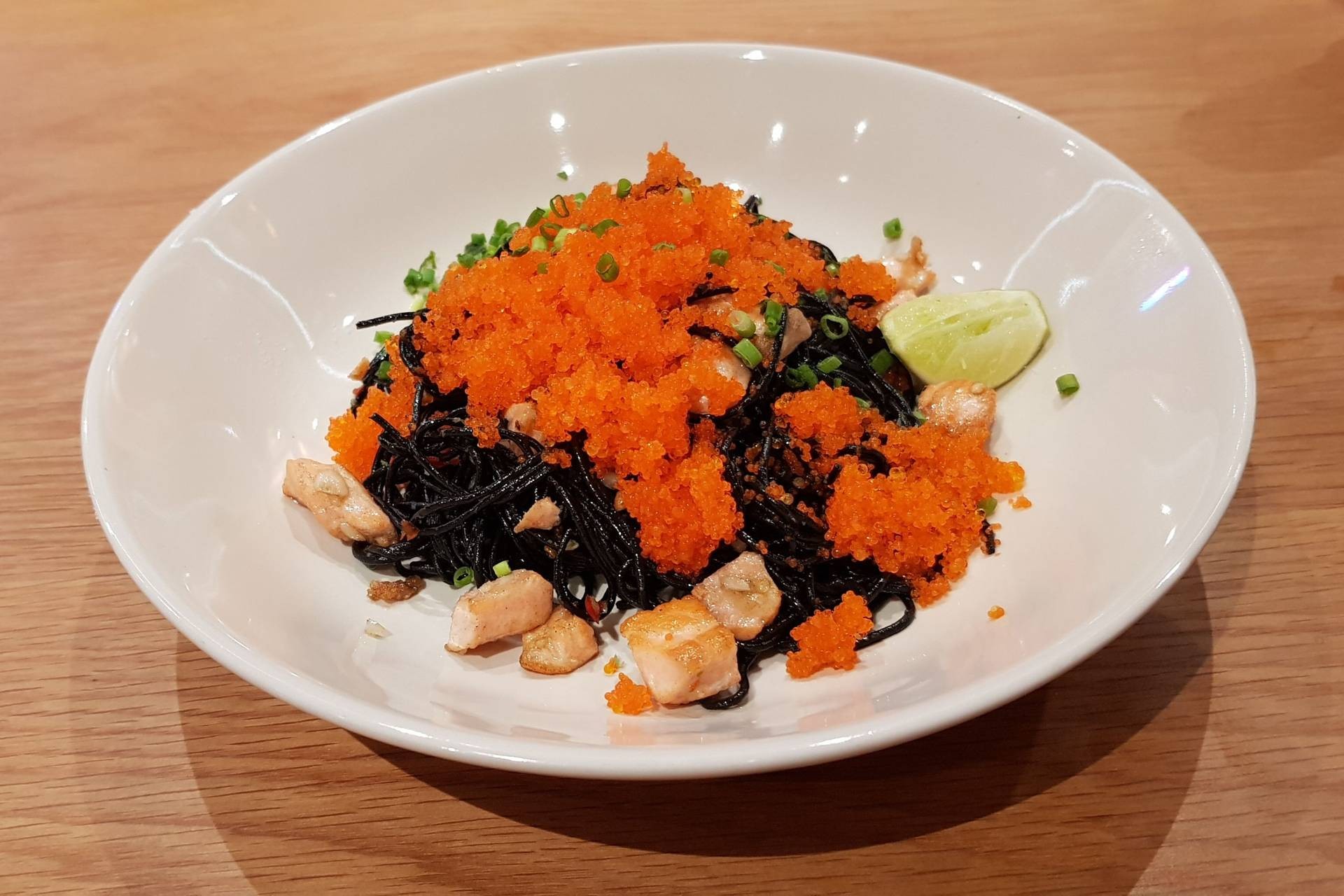 Spaghetti Black Ink Ebiko Salmon ร้าน Ñam Ñam Pasta & Tapas สีลมเอจ