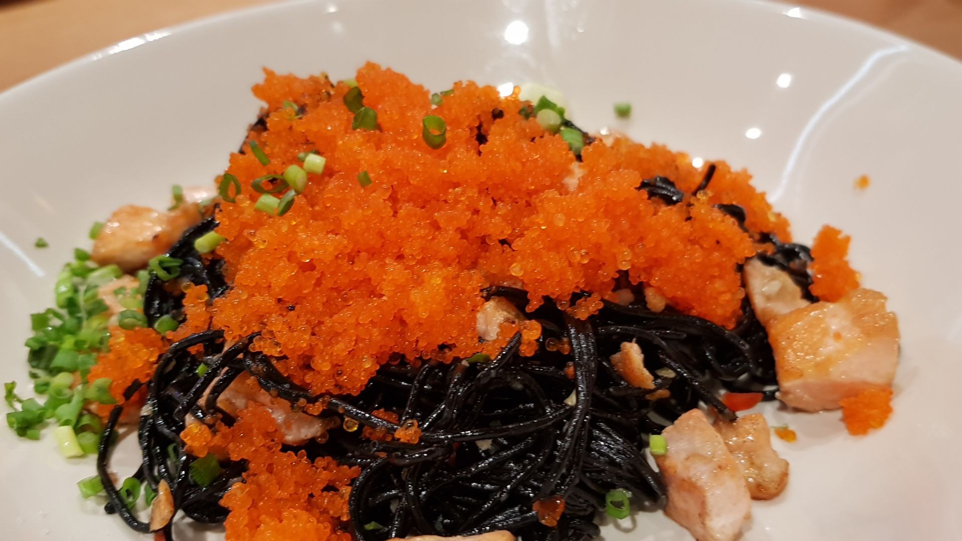 Spaghetti Black Ink Ebiko Salmon ร้าน Ñam Ñam Pasta & Tapas (ยัมยัม พา ...