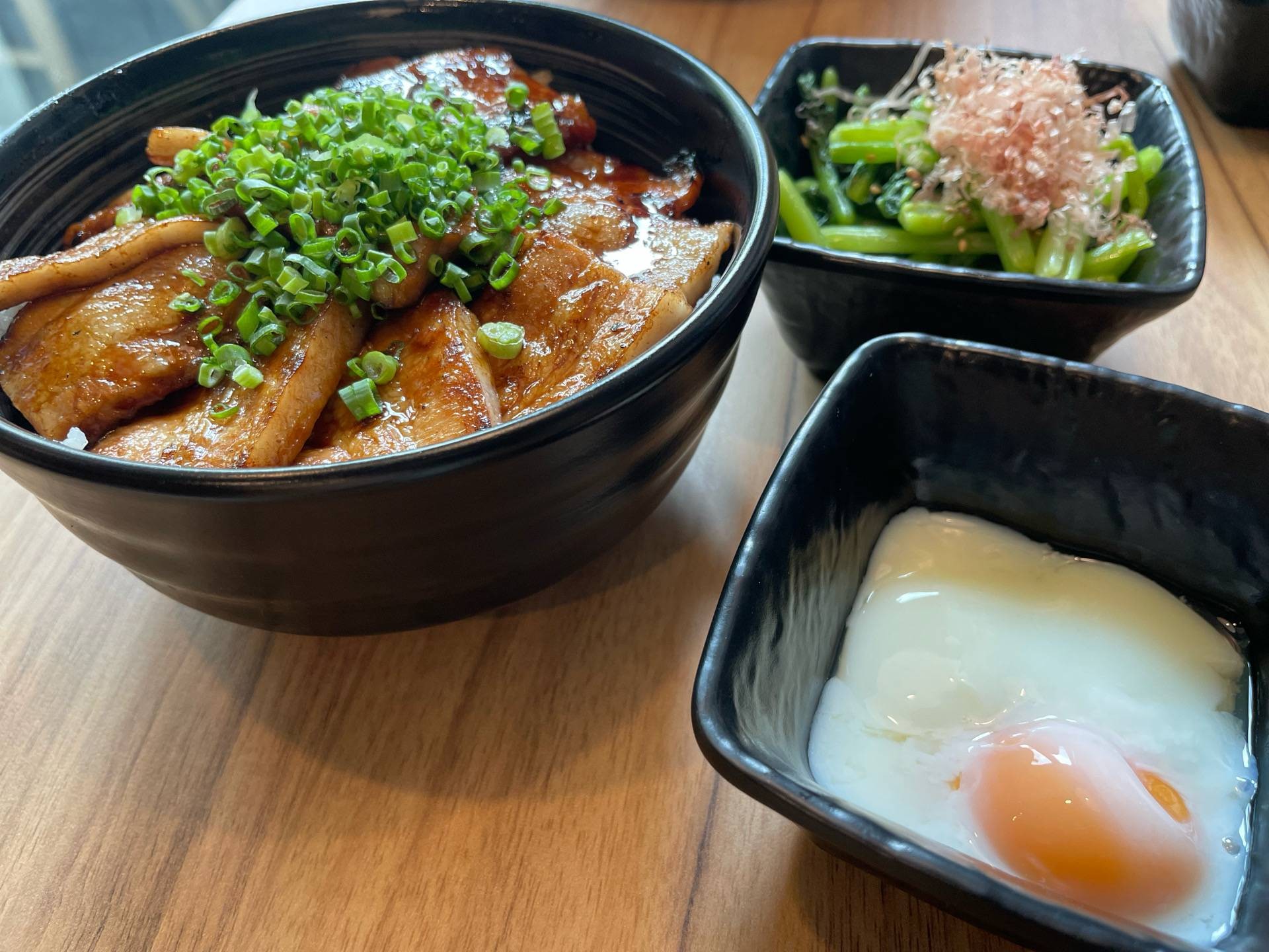 รูป Ohachi Butadon (สาขาอารีย์) อารีย์ - Wongnai