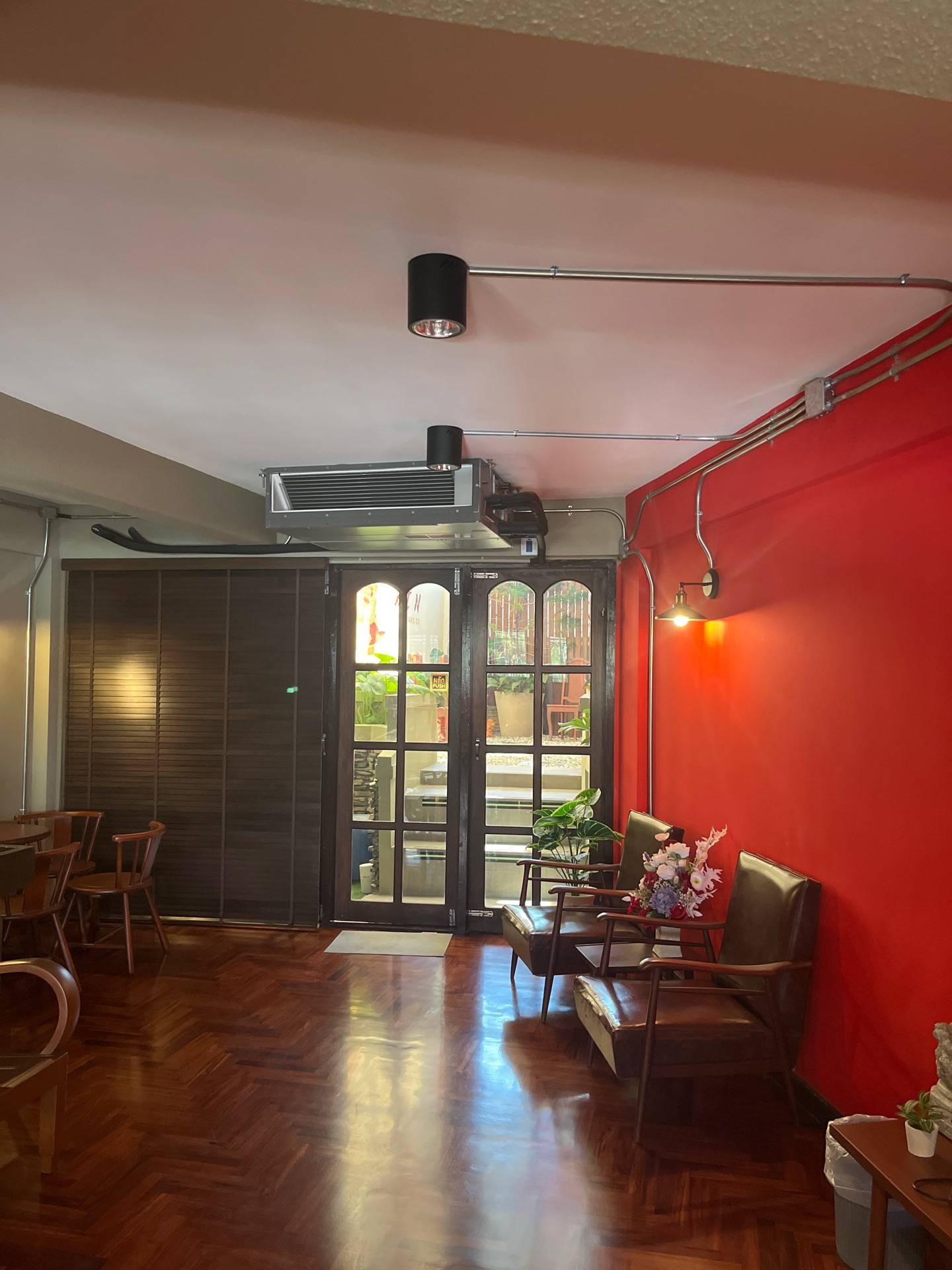 รีวิว XIN Coffee and Co. XIN - จัดร้าน เข้าบรรยากาศ ตลาดนาเกลือเก่า คลาสสิกมาก ครับ