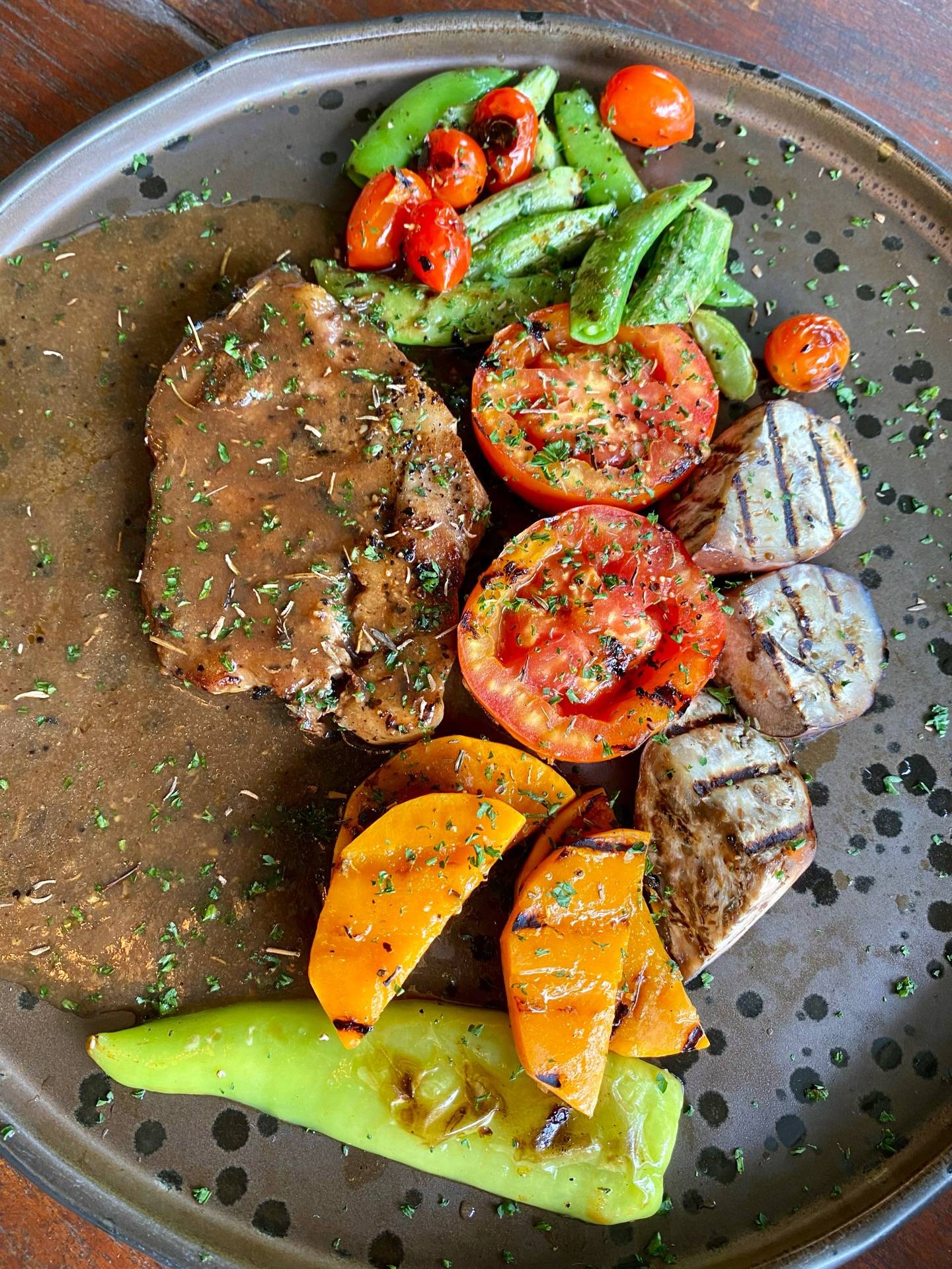 รีวิว FOR REST Spa & Restaurant - ร้านลึกลับ บรรยากาศสบายๆ