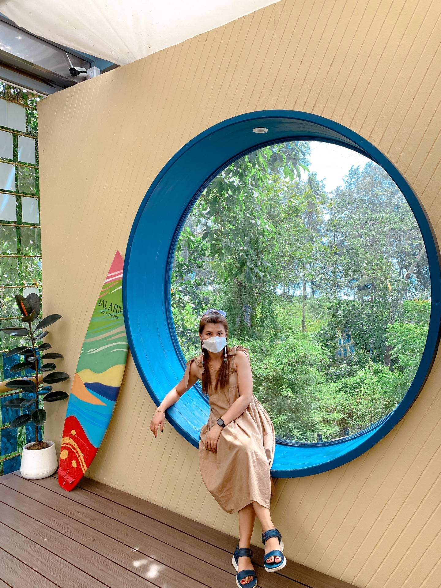 รูป Alarm Cafe Koh Chang