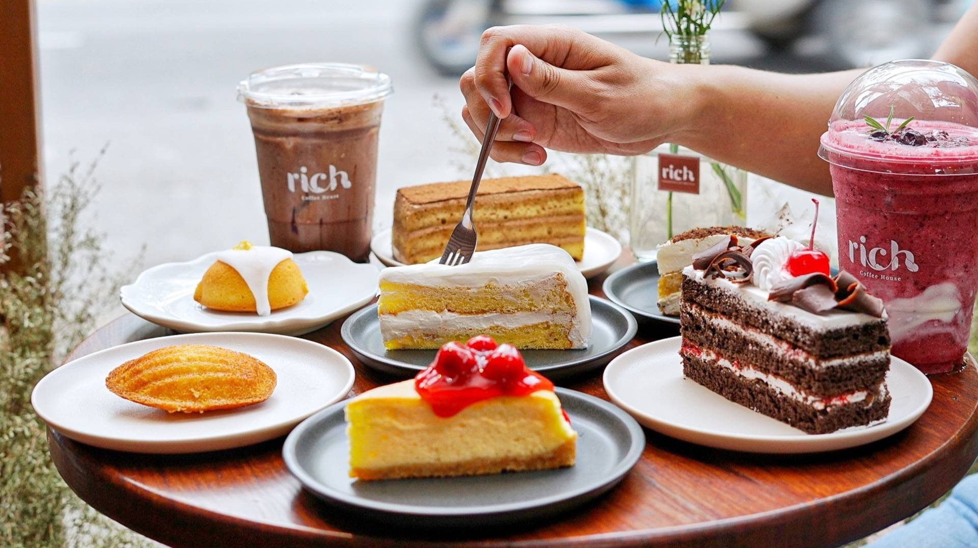 Rich Coffee House - สั่งอาหารเดลิเวอรี | Wongnai x LINE MAN