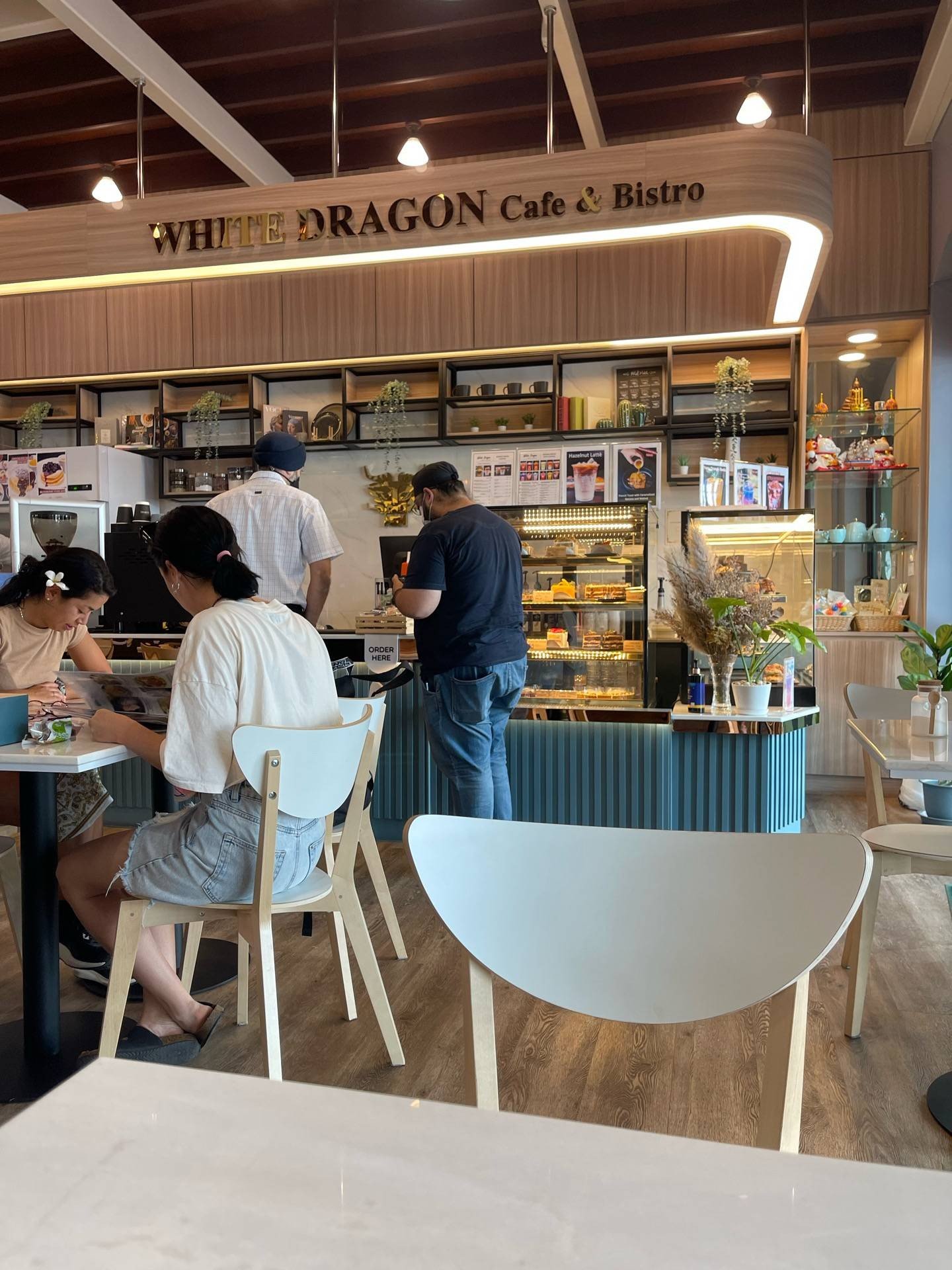 รูป White Dragon cafe & bistro