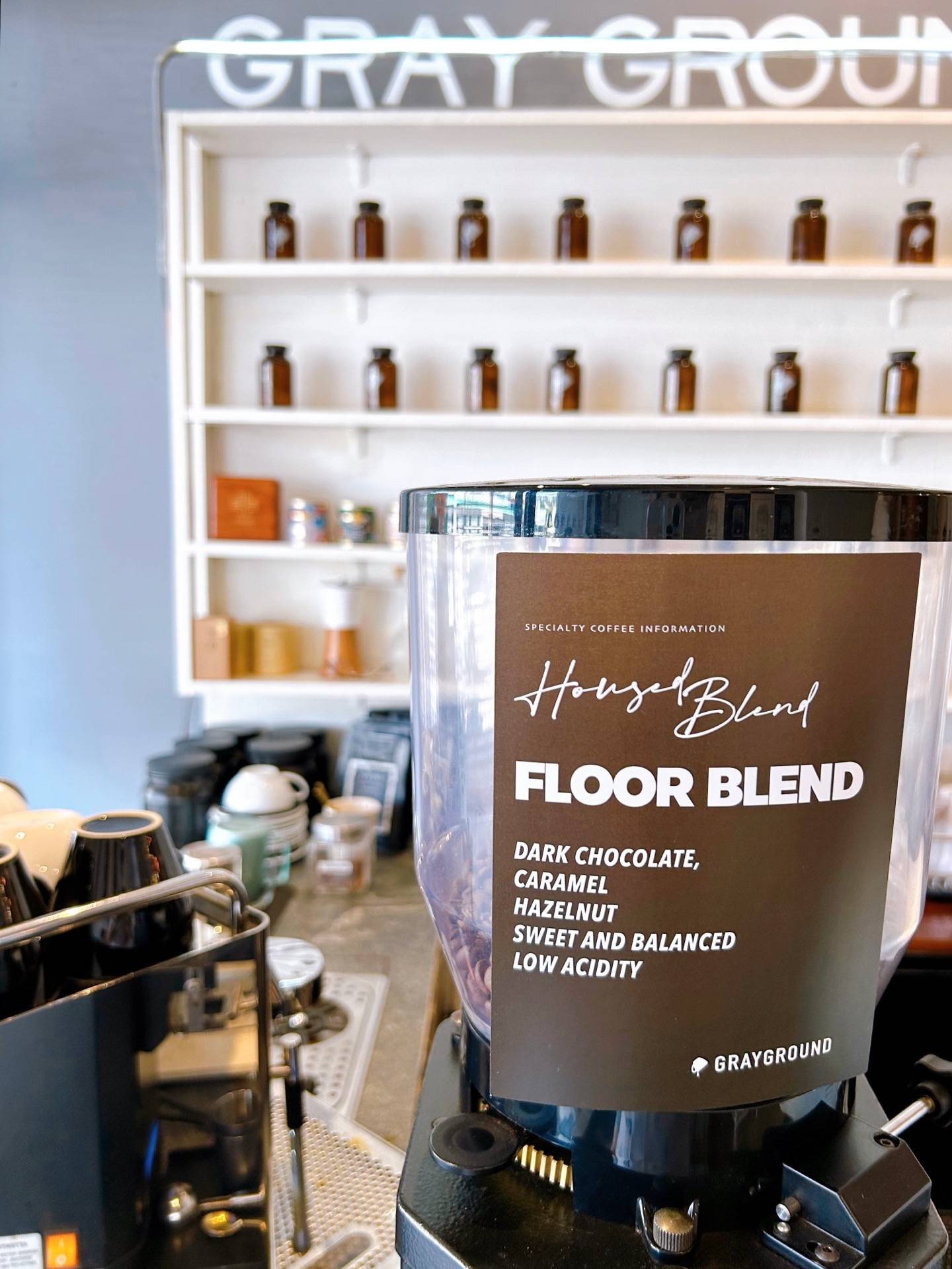 รูป Grayground Coffee ถนน เบญจางค์