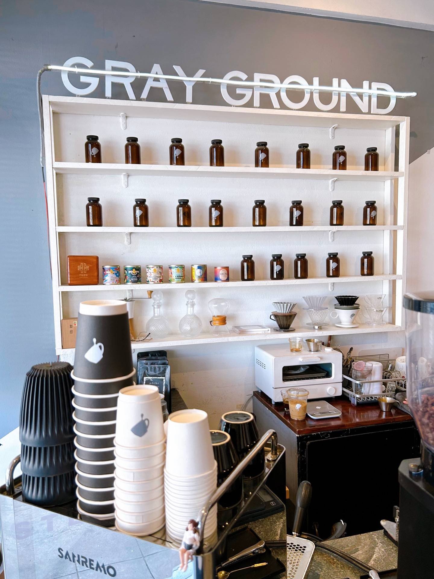 รูป Grayground Coffee ถนน เบญจางค์