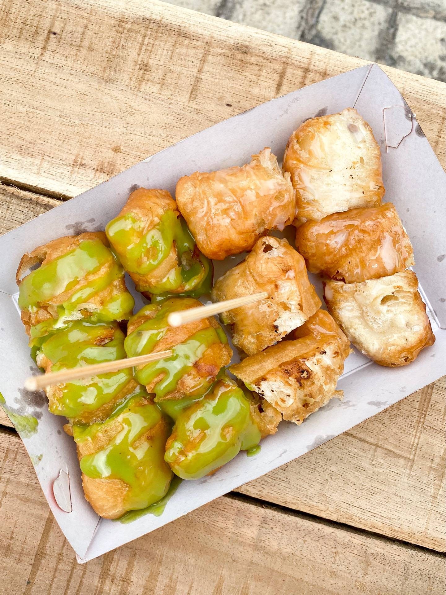 รูป ปาท่องโก๋เสวย เยาวราช - Wongnai