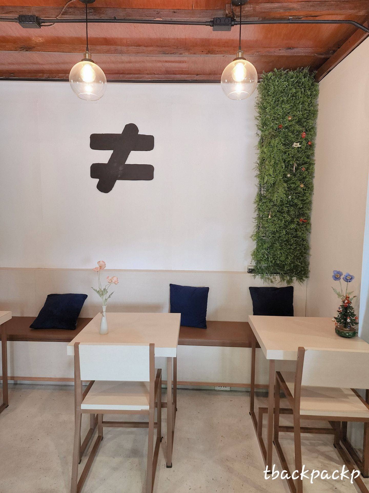 รูป LOW CAL CAFE โลวแคล คาเฟ่ เชียงราย