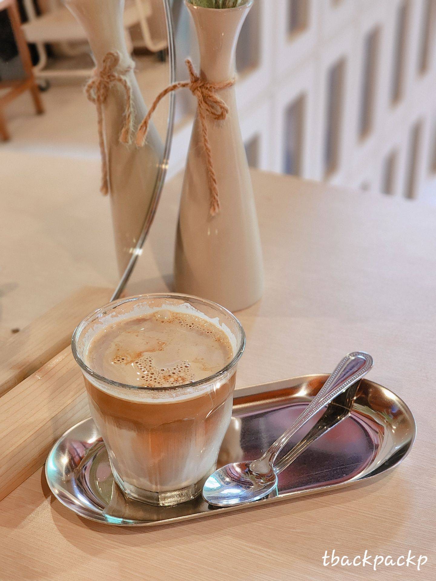 กาสะลอง (ka-sa-long) Dirty Coffee เสิร์ฟ8oz ร้าน LOW CAL CAFE โลวแคล ...