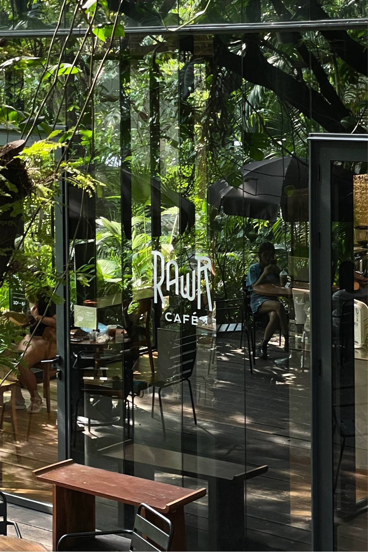 รีวิว RAWR Cafe - RAWR Cafe 🌳