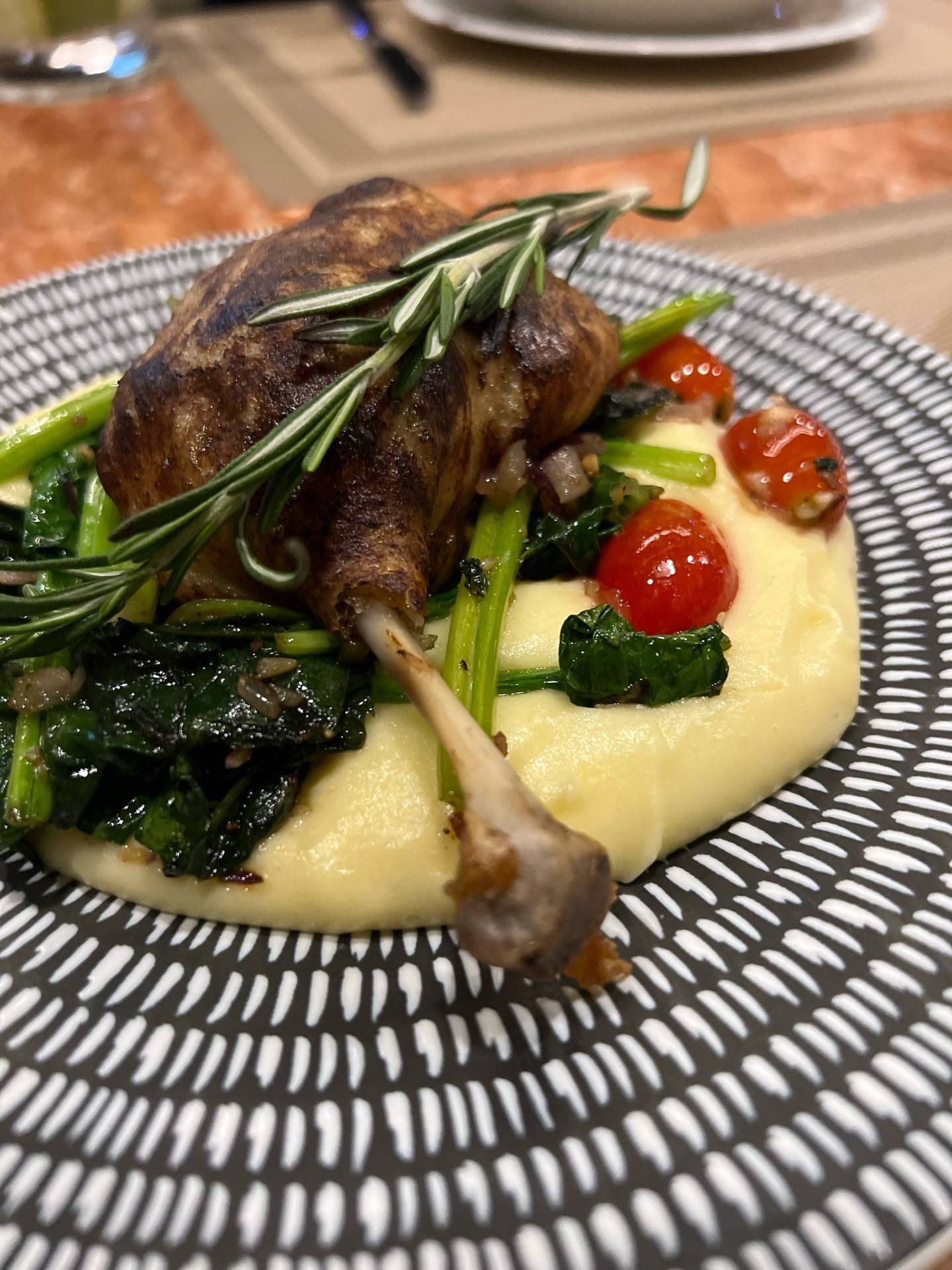 รีวิว CONTI.BKK - ไม่ผ่านอ่ะ ราคาเหมือนกินพวก fine dining แต่รสชาติยัง ...