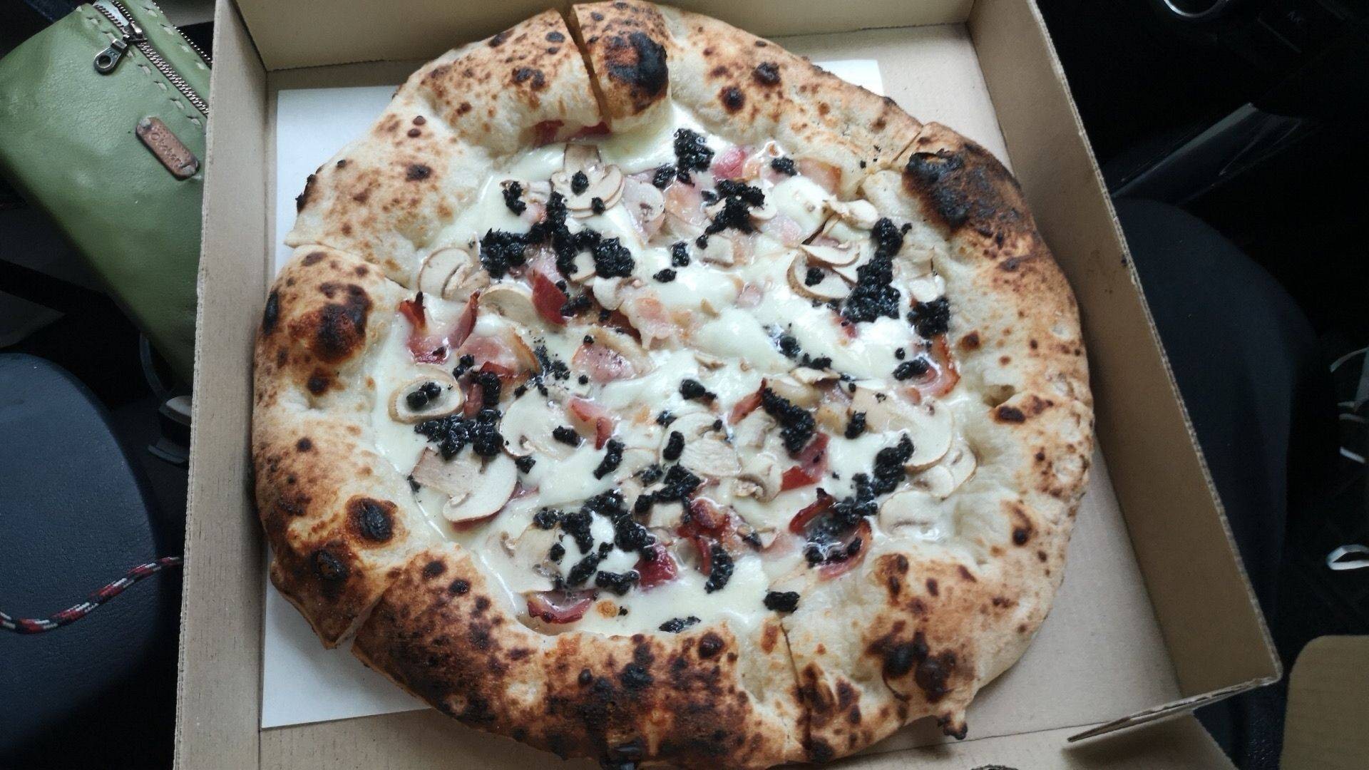 รีวิว Bello Ghost Pizza - คุ้มกับการรอคอย.. อร่อยที่สุดที่เคยทานพิซซ่า ...
