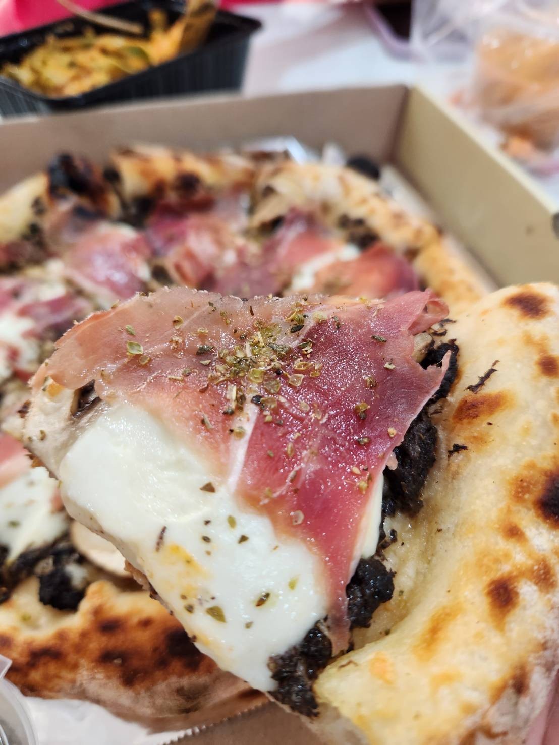 รีวิว Ranee's Restaurant Khoasan road - เส้นนุ่ม ซอสอร่อย แม้เก็บไว้กิน ...