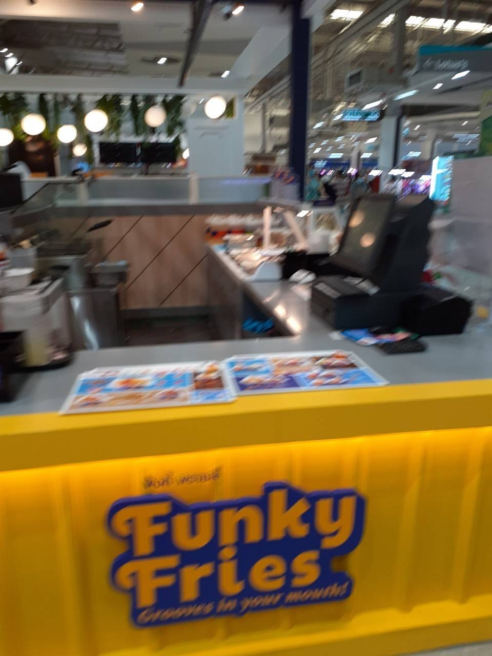 รูป Funky Fries โลตัส ศรีนครินทร์