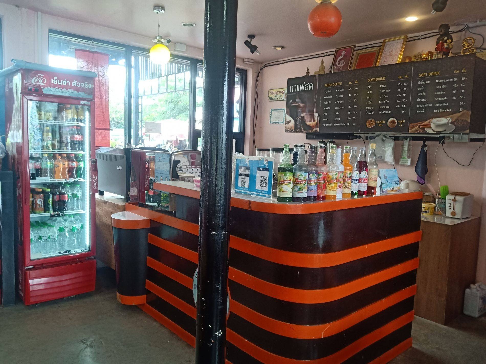 ร้าน Lawn Corner Coffee | รีวิวร้านอาหาร