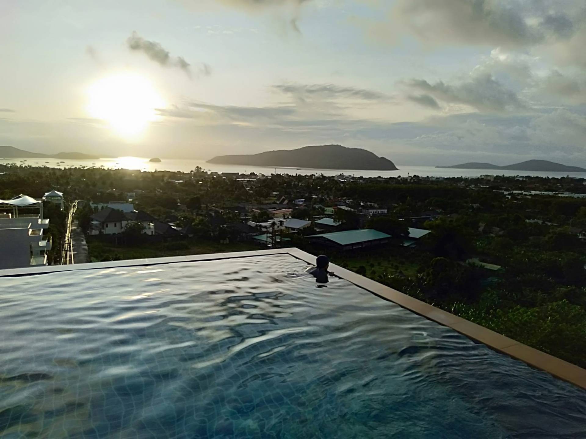 รูป The View Rawada Resort And Spa Phuket Hotel (เดอะวิว ราวาด้า ...