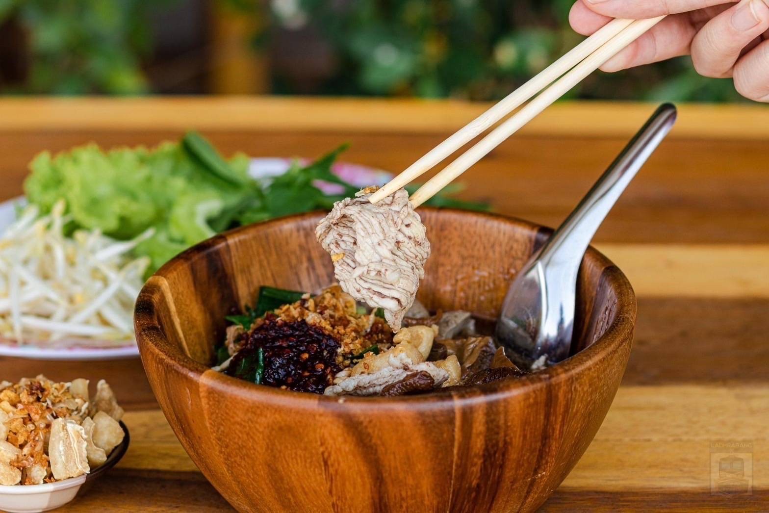 ร้าน ก๋วยเตี๋ยวเรือชามไม้@ริมบึง Chammai@Rimbueng | รีวิวร้านอาหาร