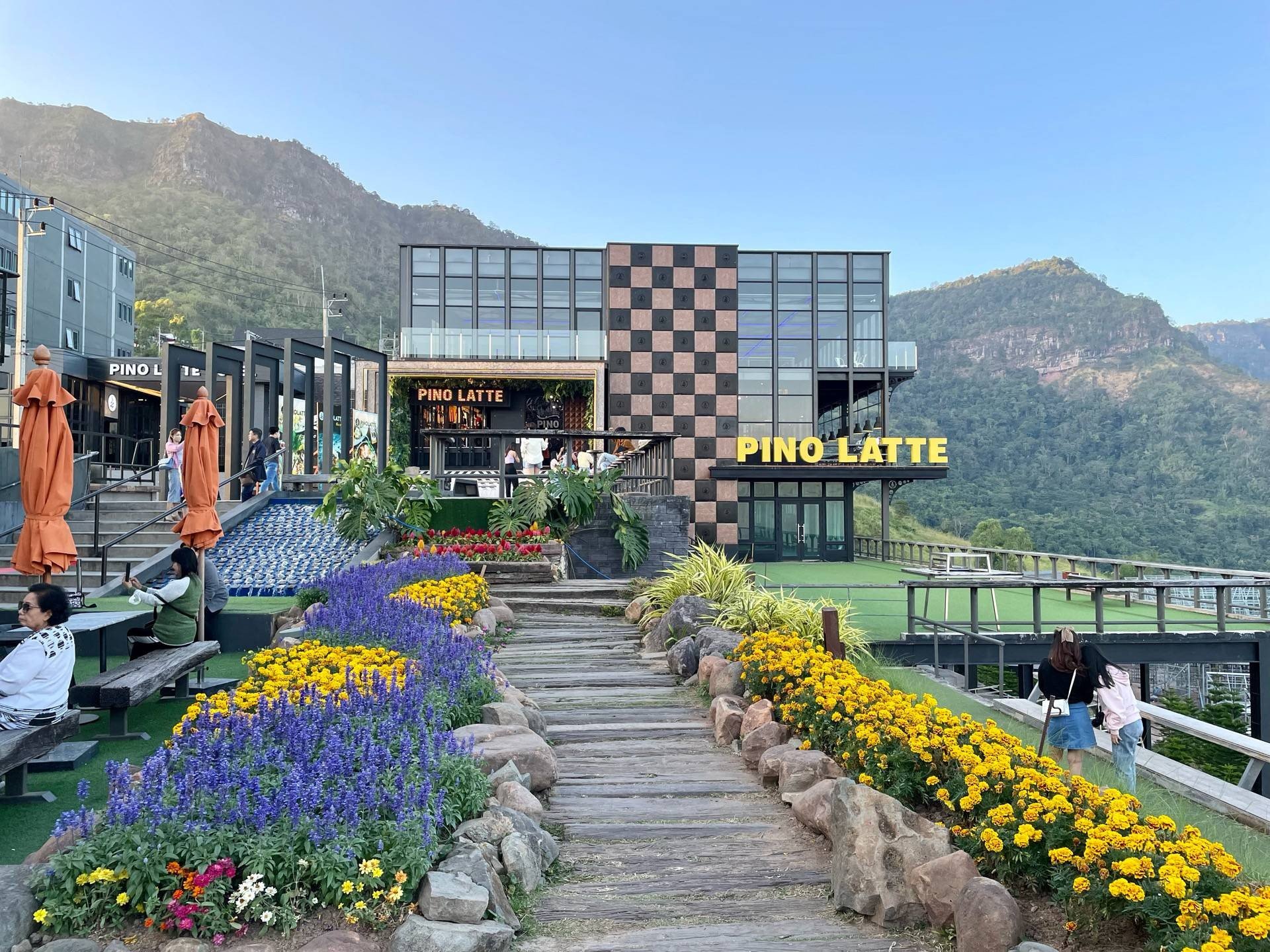 รีวิว Pino Latte Resort & Cafe - ทริปเพชรบูรณ์ ep.66 คาเฟ่แห่งขุนเขา ...