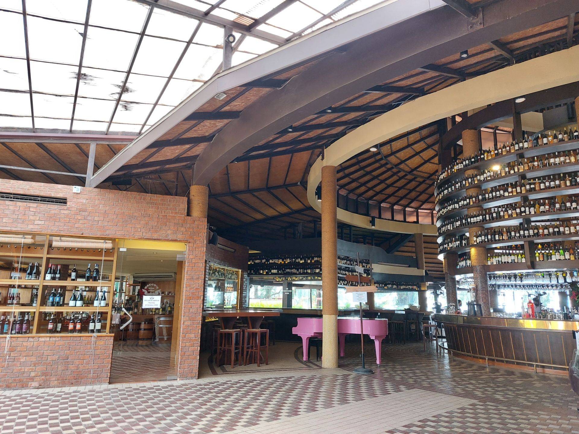 รูป Bacco Beach Restaurant & Wine Bar พัทยา