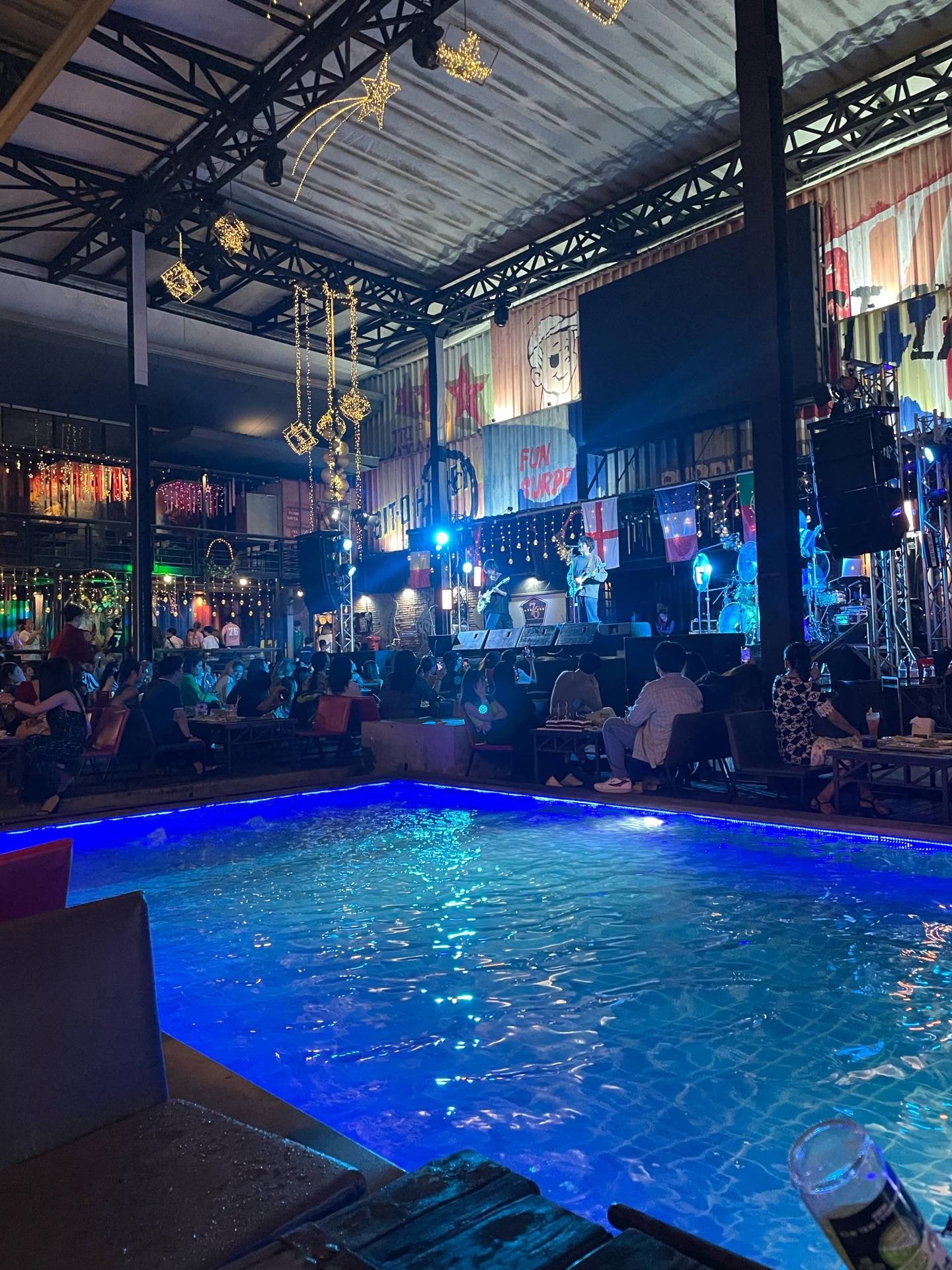รูป 76 Garage