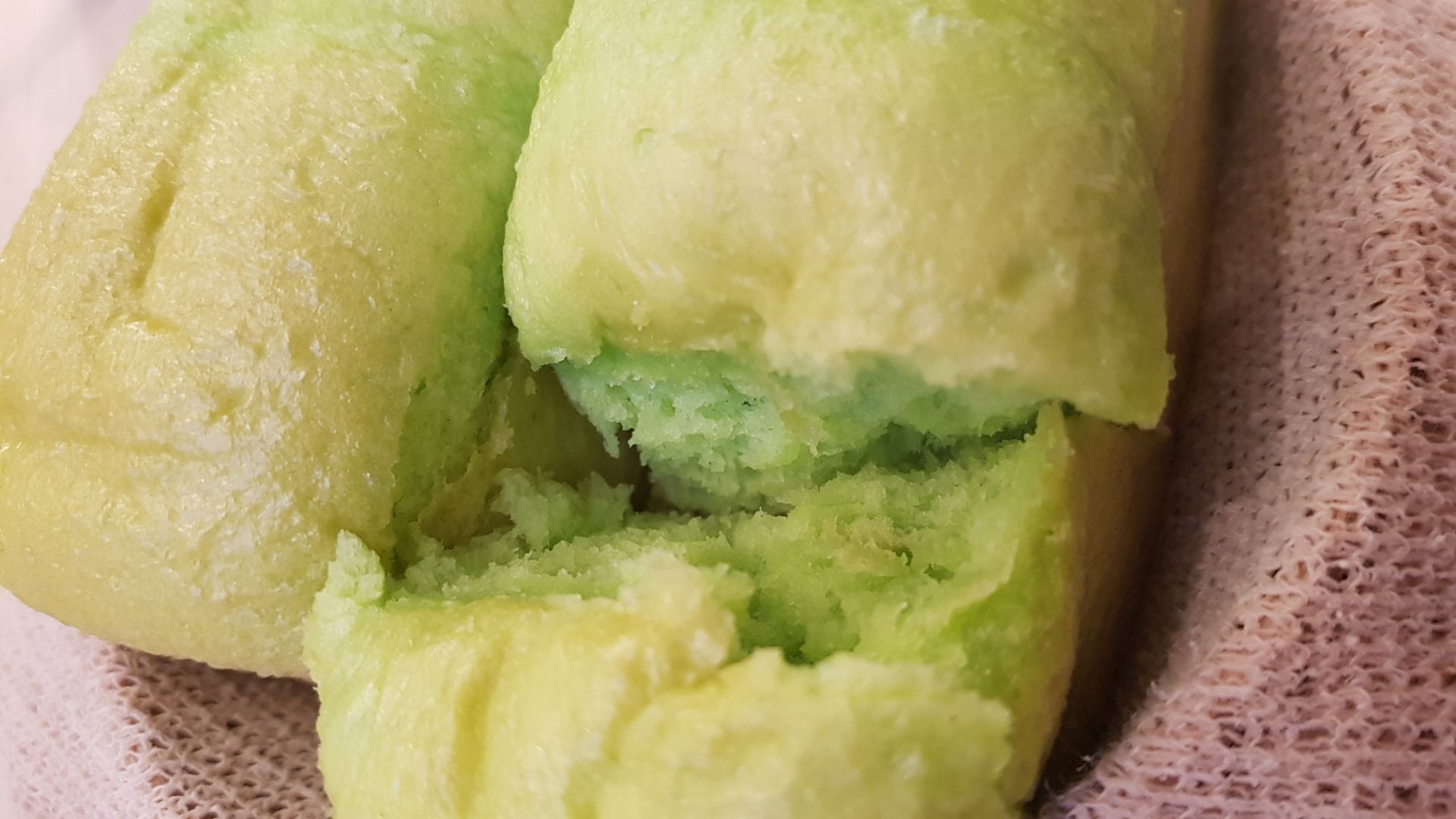 Pandan Soft Bun ร้าน Mil Toast House Terminal 21 พระราม3