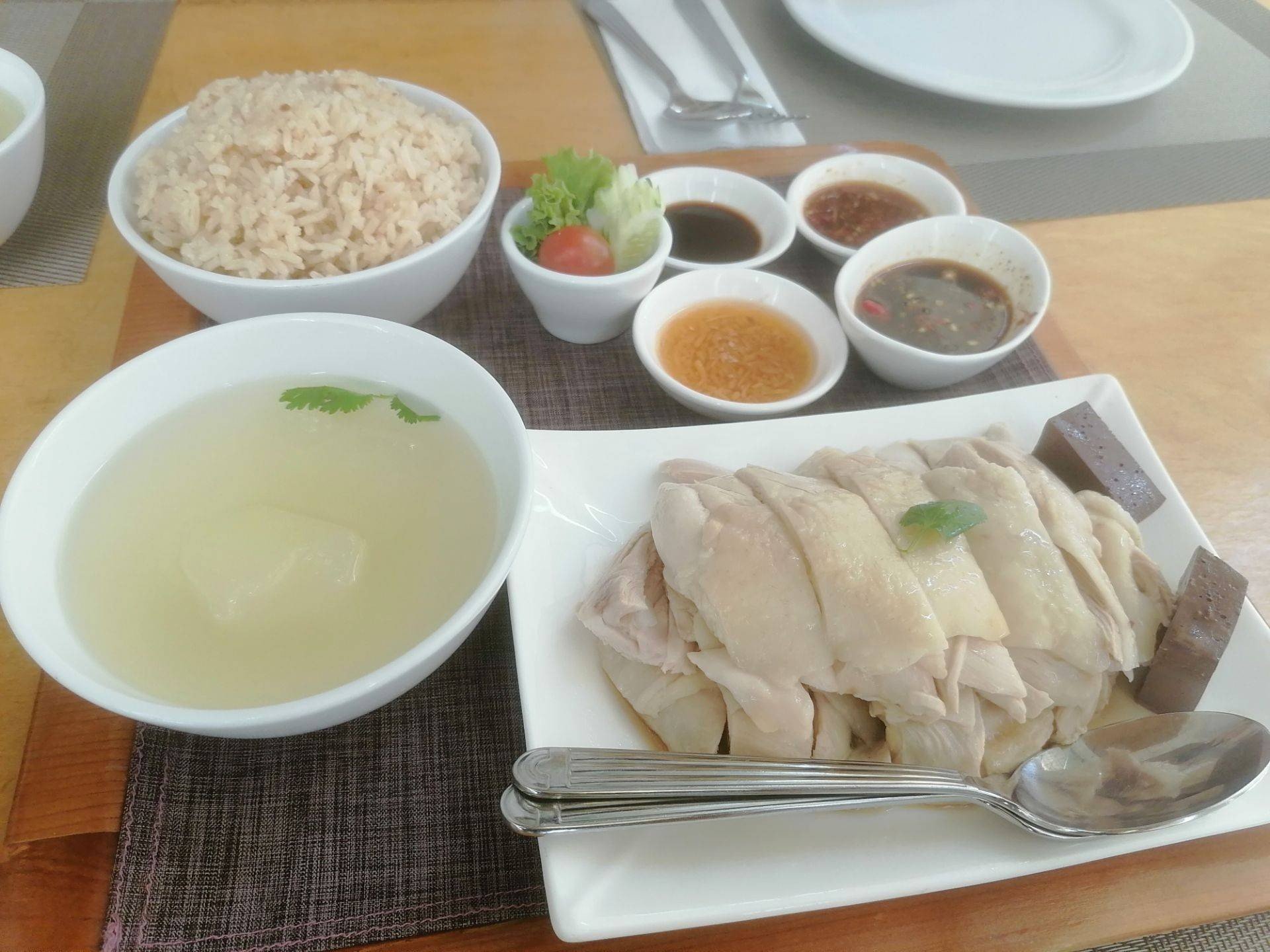 รีวิว Montien Riverside โรงแรมมณเฑียรริเวอร์ไซด์ - ข้าวมันไก่ที่ต้องขอ ...