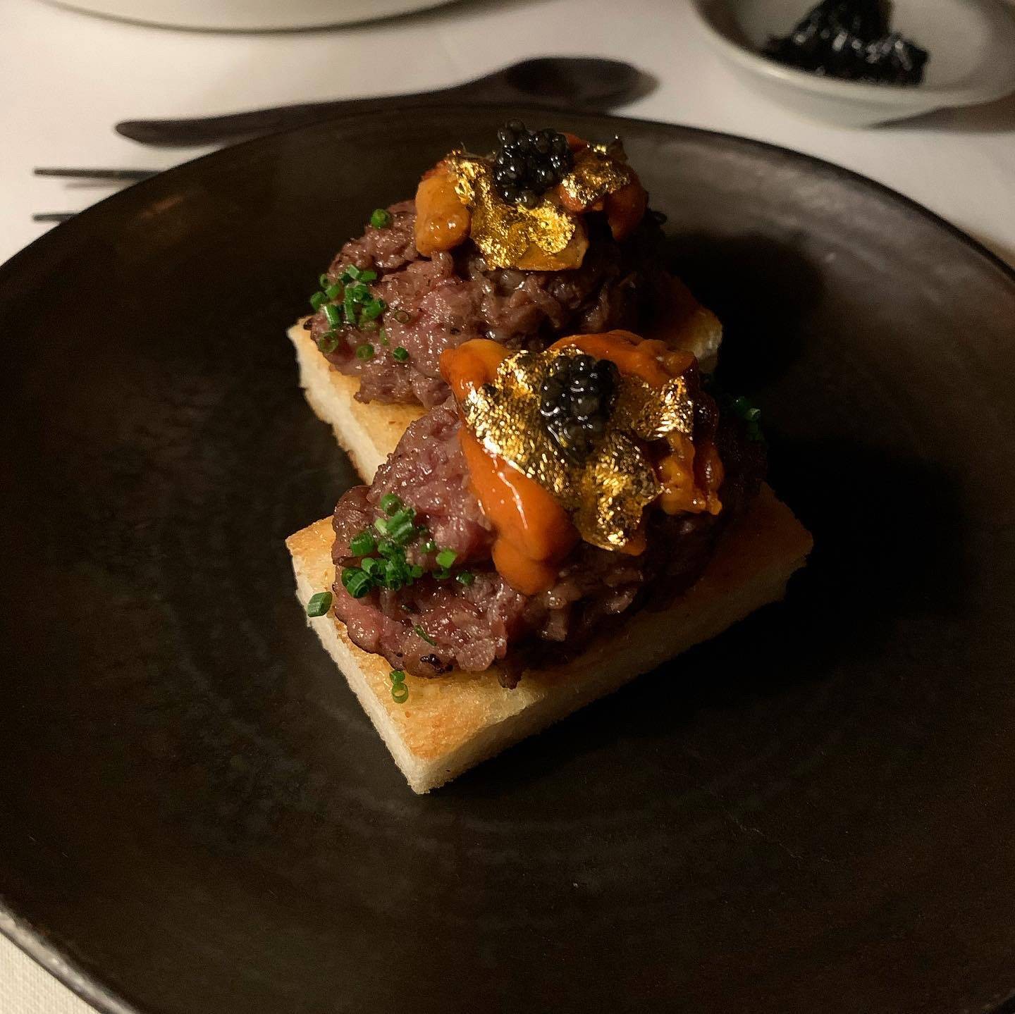 รีวิว Thaan Charcoal Cooking พร้อมพงษ์ - อร่อย เนื้อดีมาก