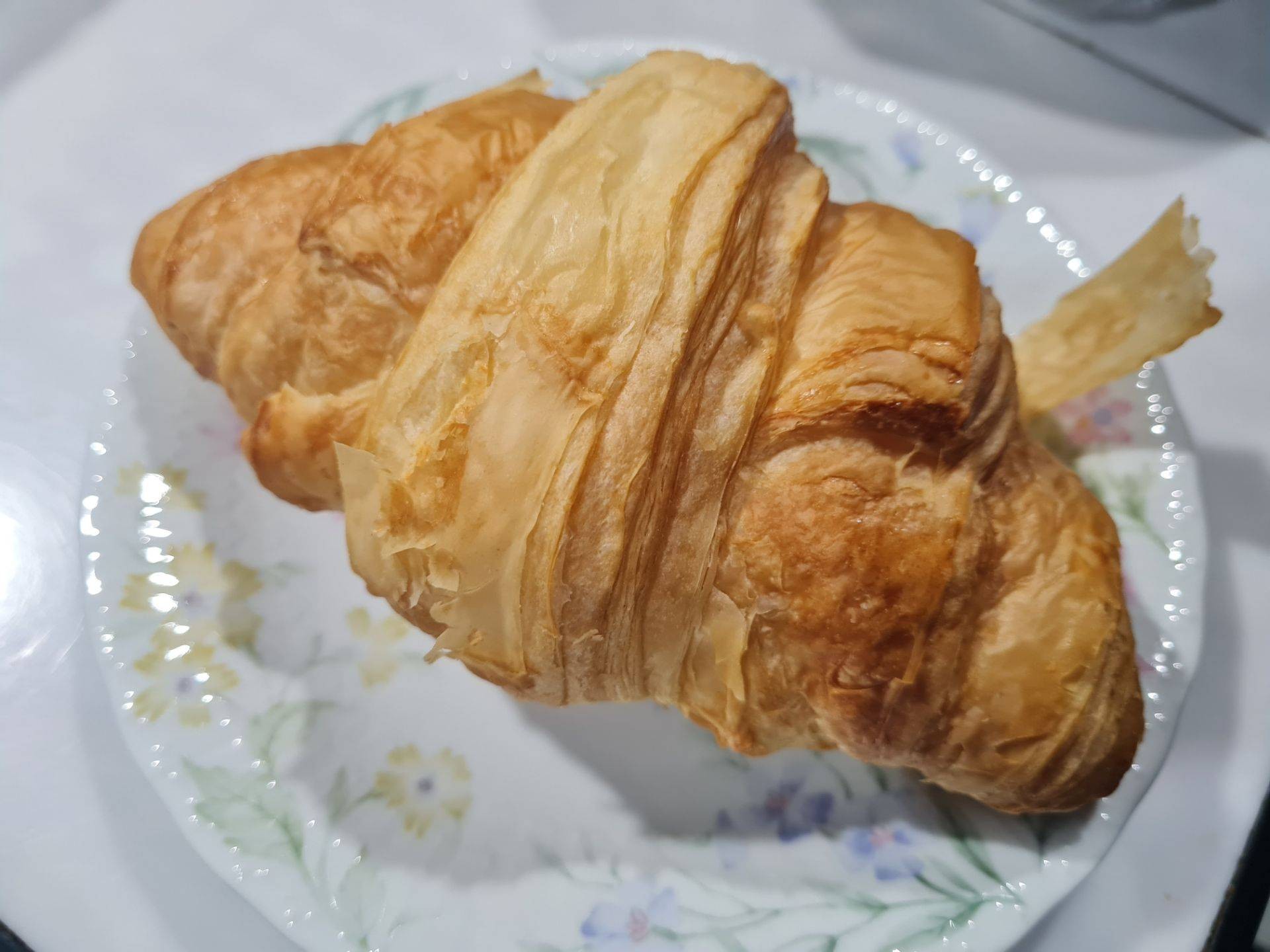 Croissant Plain Original ร้าน High Coffee Roaster and Patissier