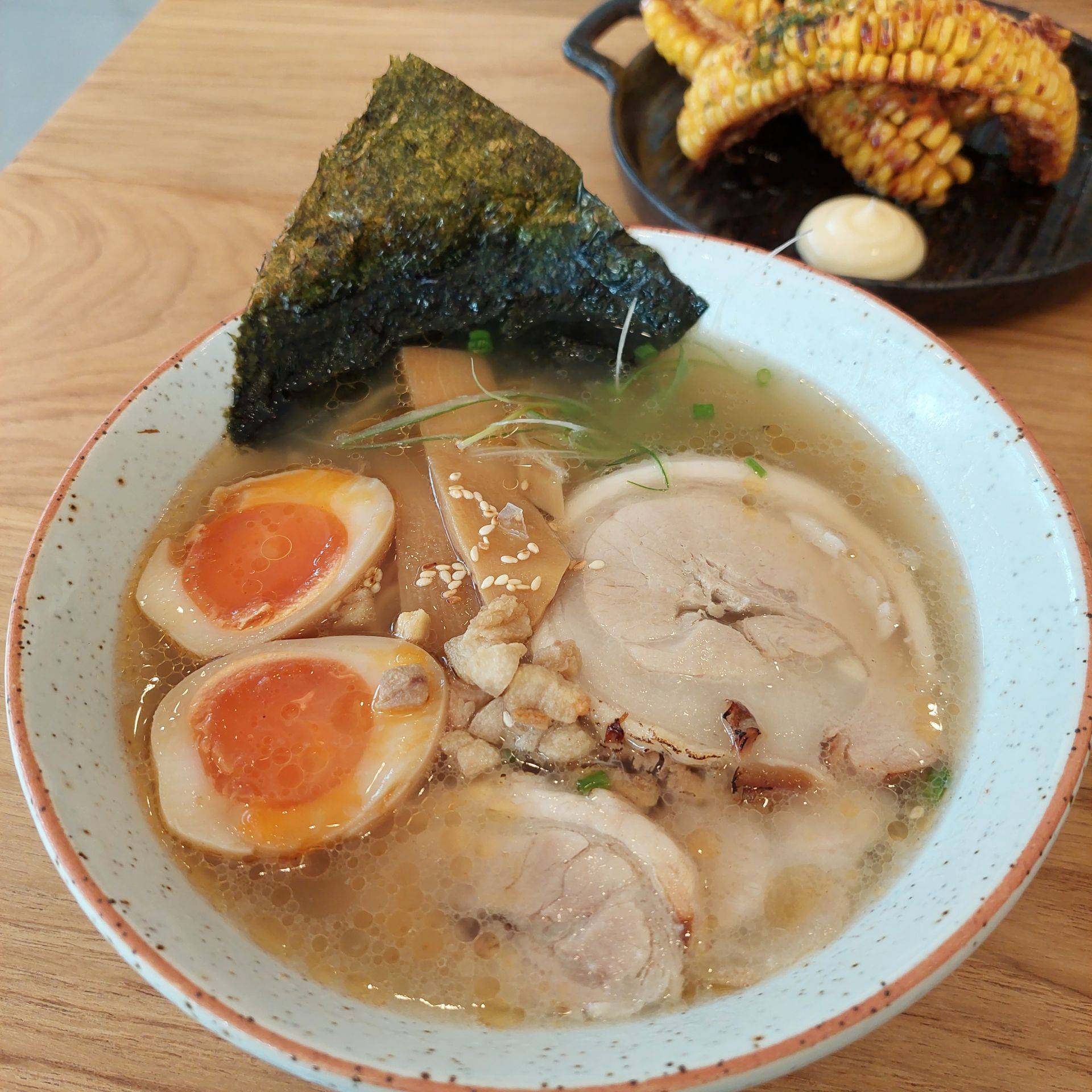 Shio Ramen • ออกเค็มอย่างเดียว ร้าน SAMBAI RAMEN - - Wongnai
