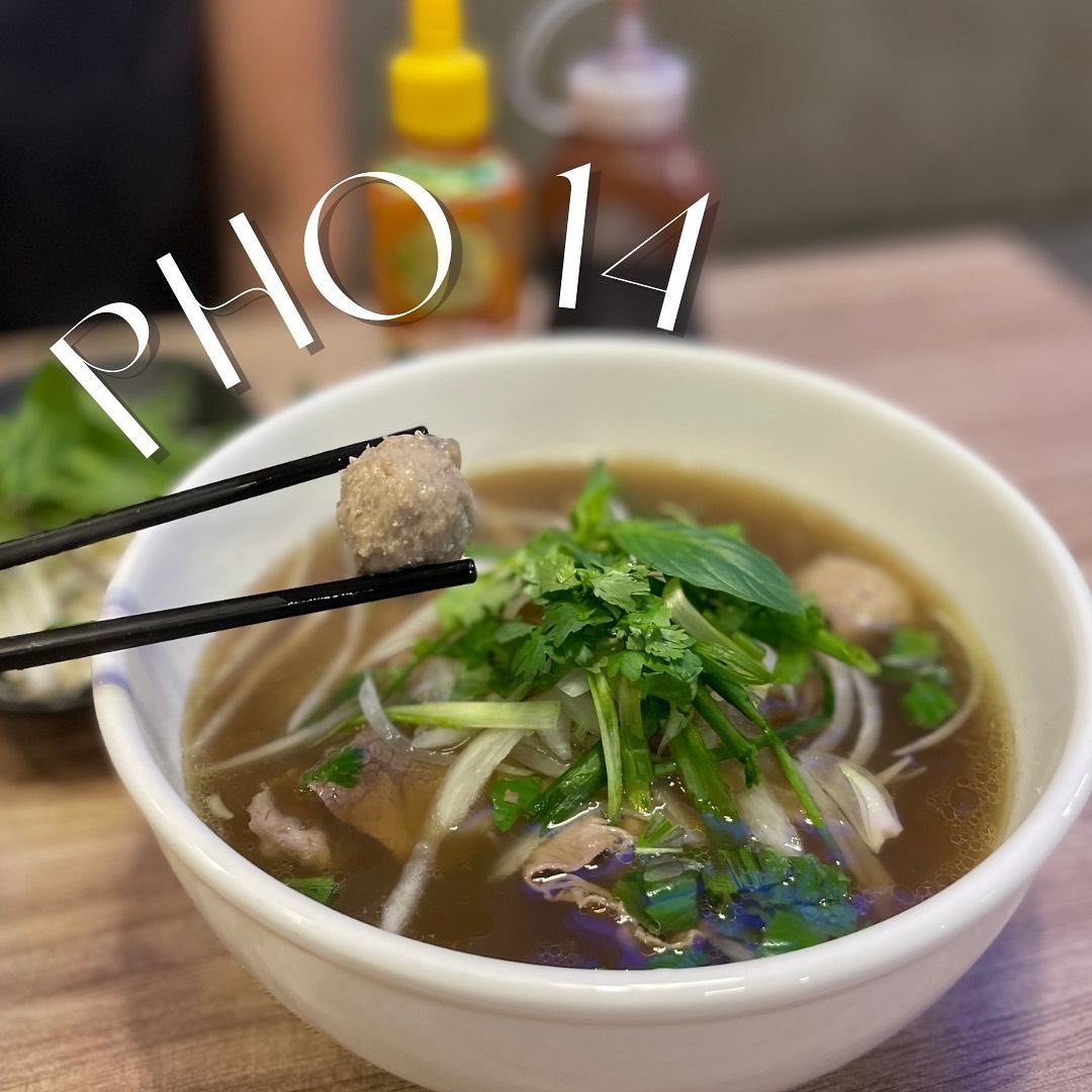 เฝอเนื้อ (เปื่อย,สด ออสเตรเลีย),ลูกชิ้น ร้าน Pho 14 Original Viet ...