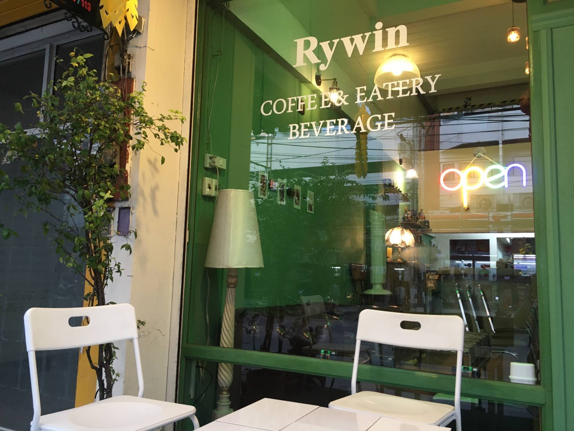 รีวิว RYWIN CAFE - อาหารอร่อยมากกกกรสชาติดี ราคาไม่แพง